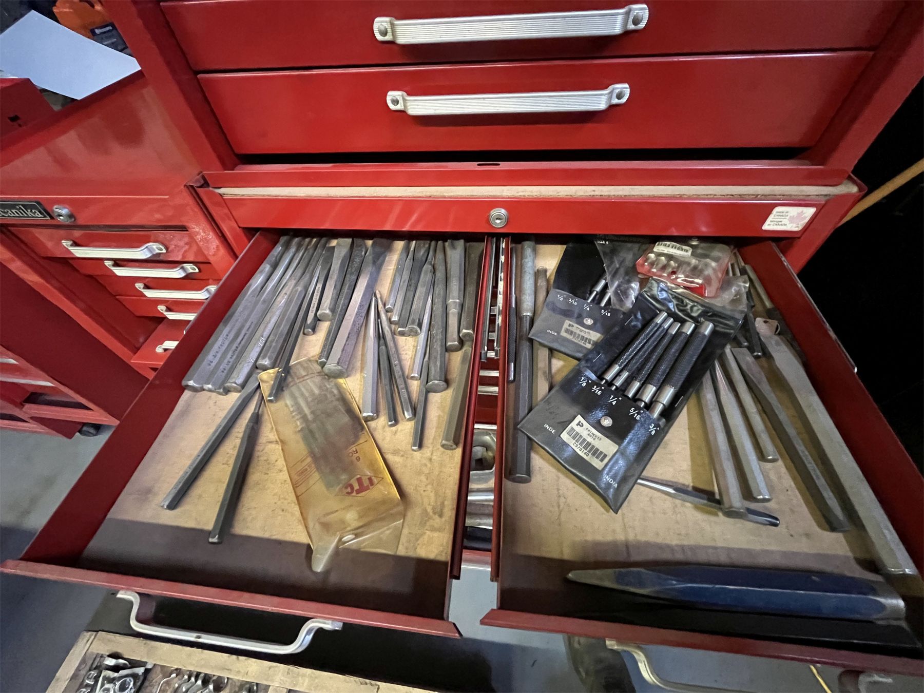 Mecanika Tool Box & Bench Tool Box & Contents