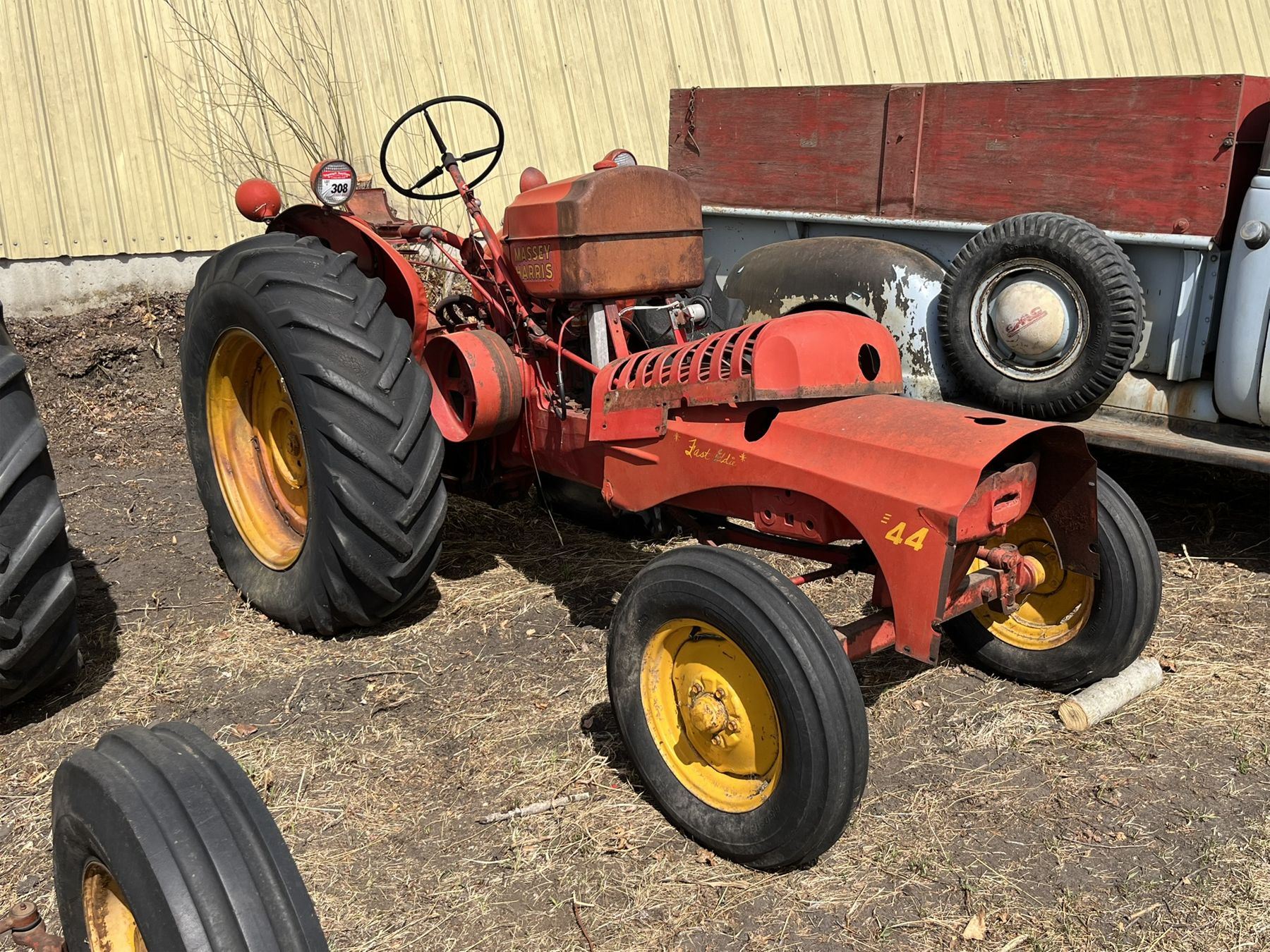 MH Tractor 44