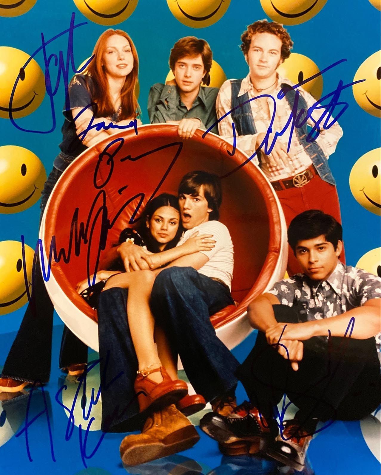 That '70s Show cast signed photo