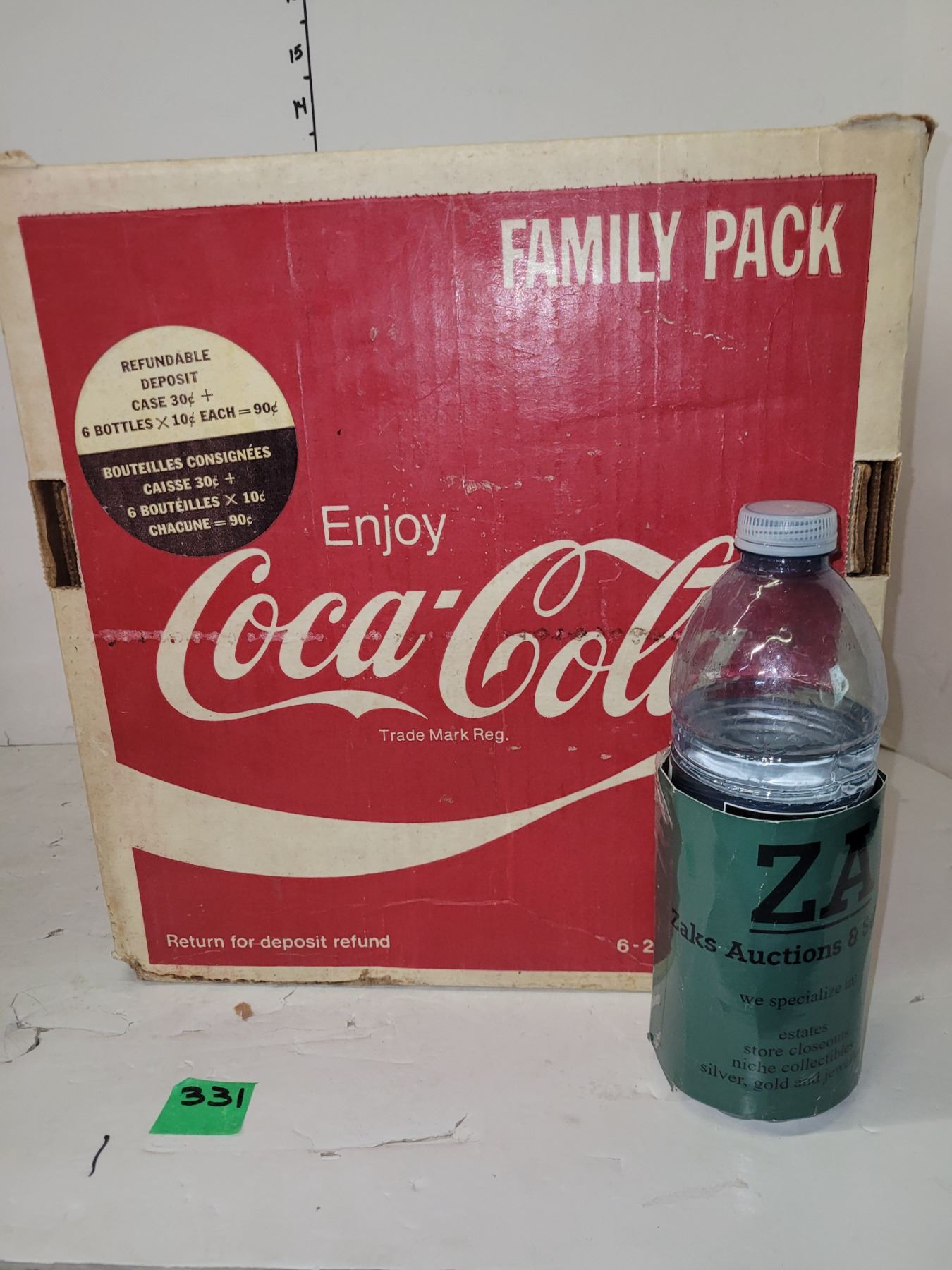 Vintage Coca-Cola Box - family - cardboard (90 cents)