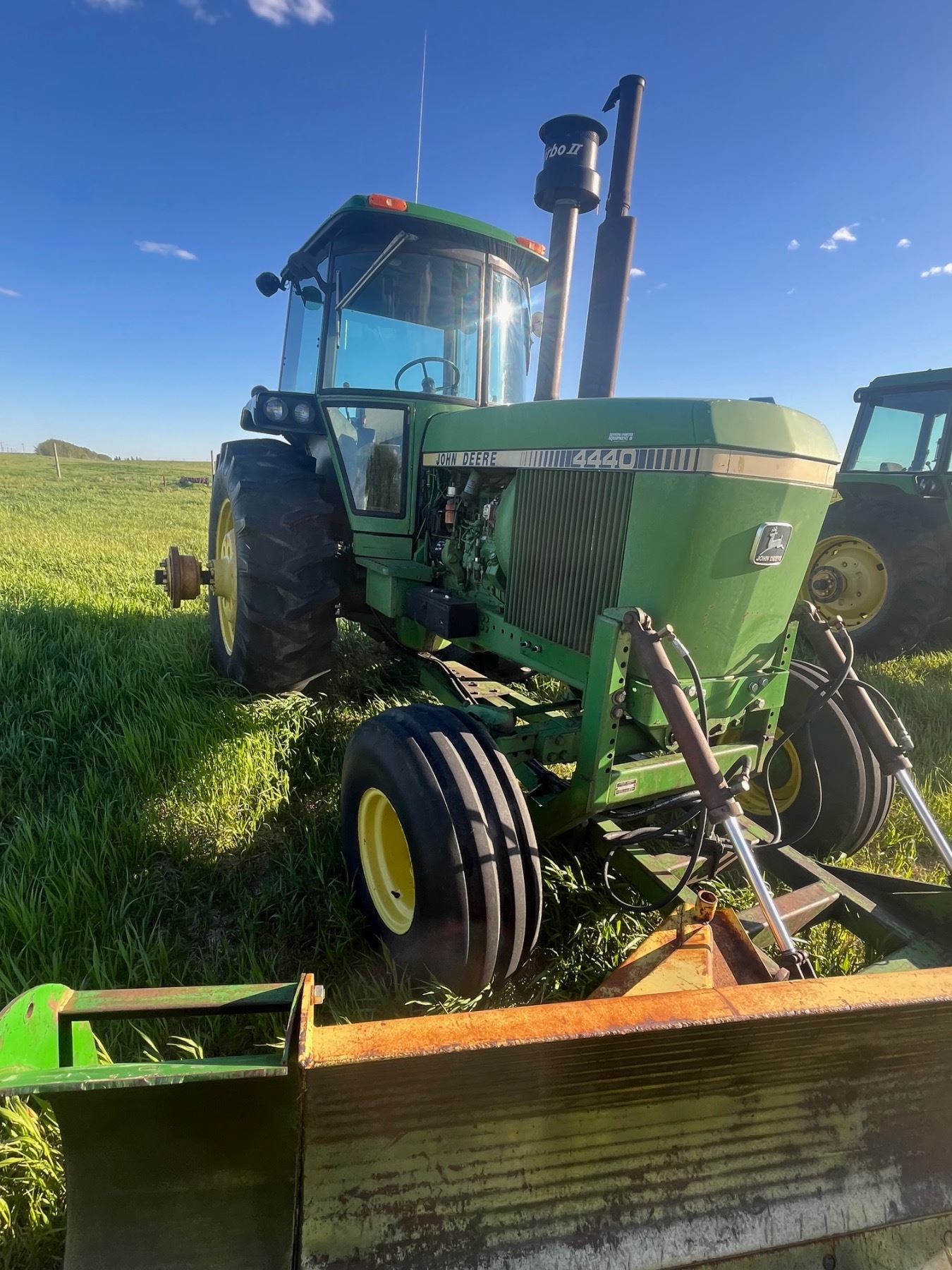 1980 John Deere 4440 Tractor, 5982 Hrs, 3 hyd SCV's, Quad Transmission ...