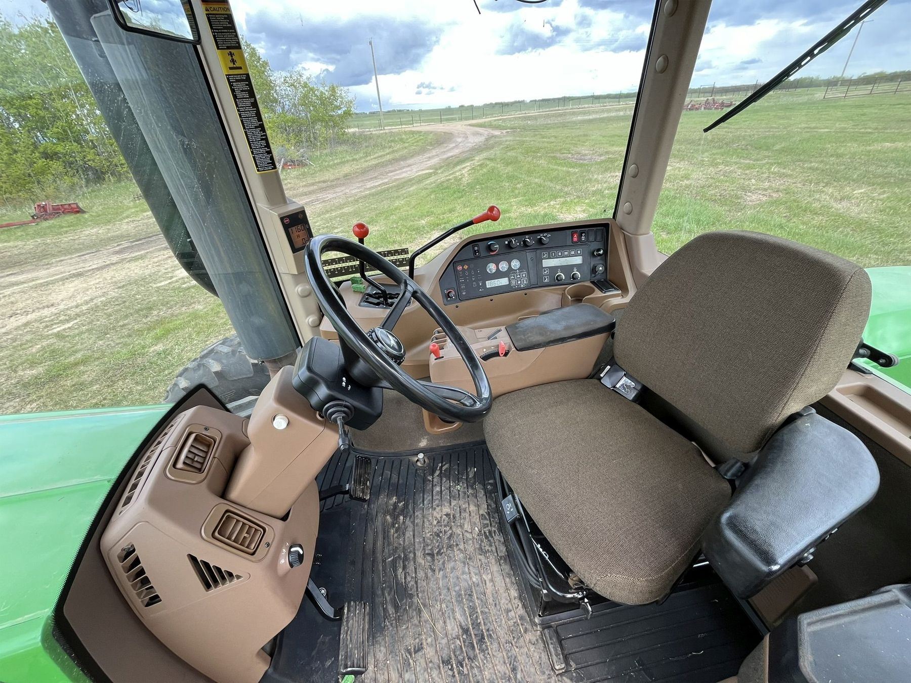 1997 John Deere 9100 4WD Tractor, No PTO, 1860 Original Hrs, Always Shedded. RARE MINT CONDITION
