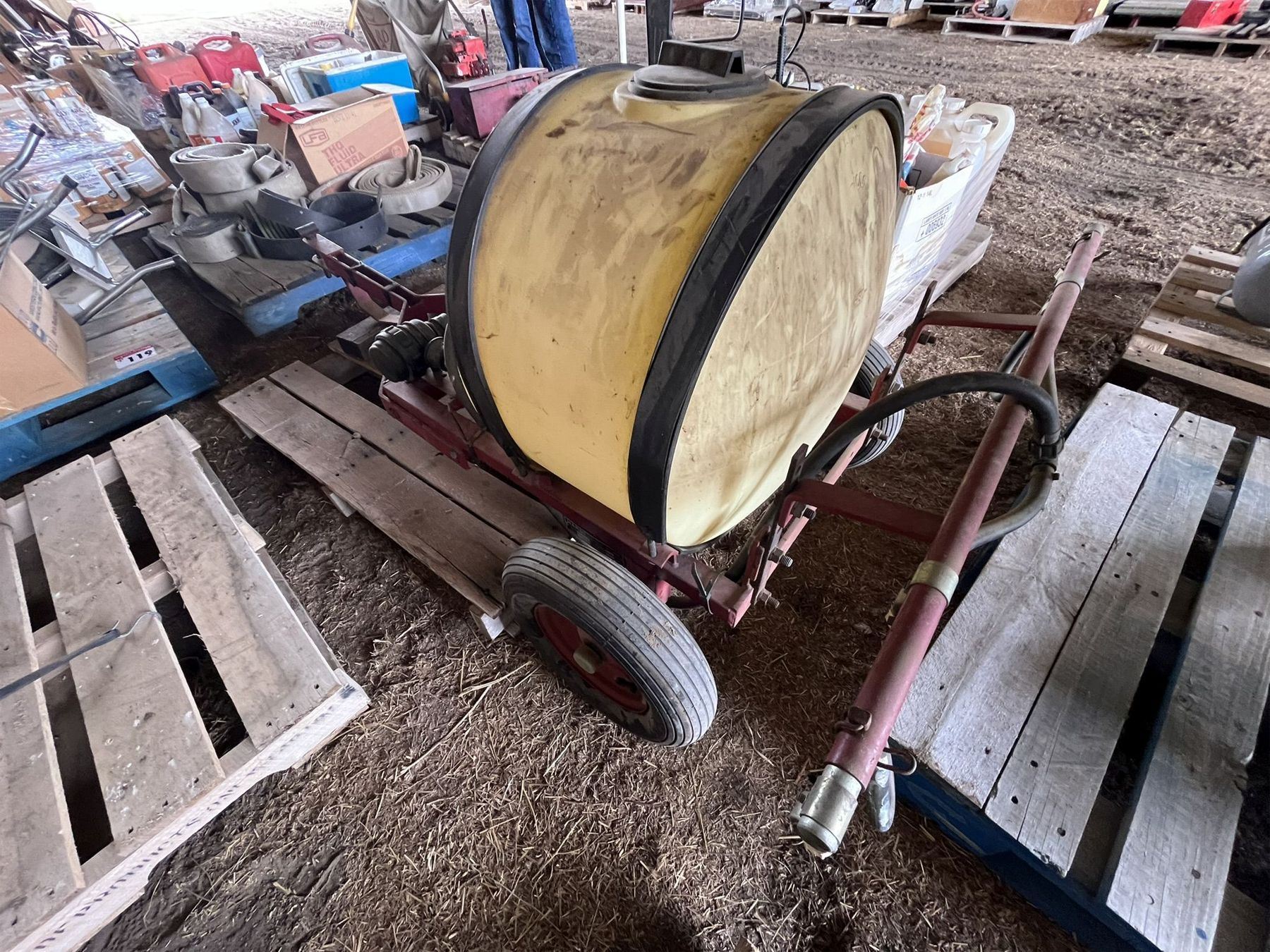 Hardy 25gallon Estate Sprayer, c/w 6ft adj. booms and handgun (12volt)