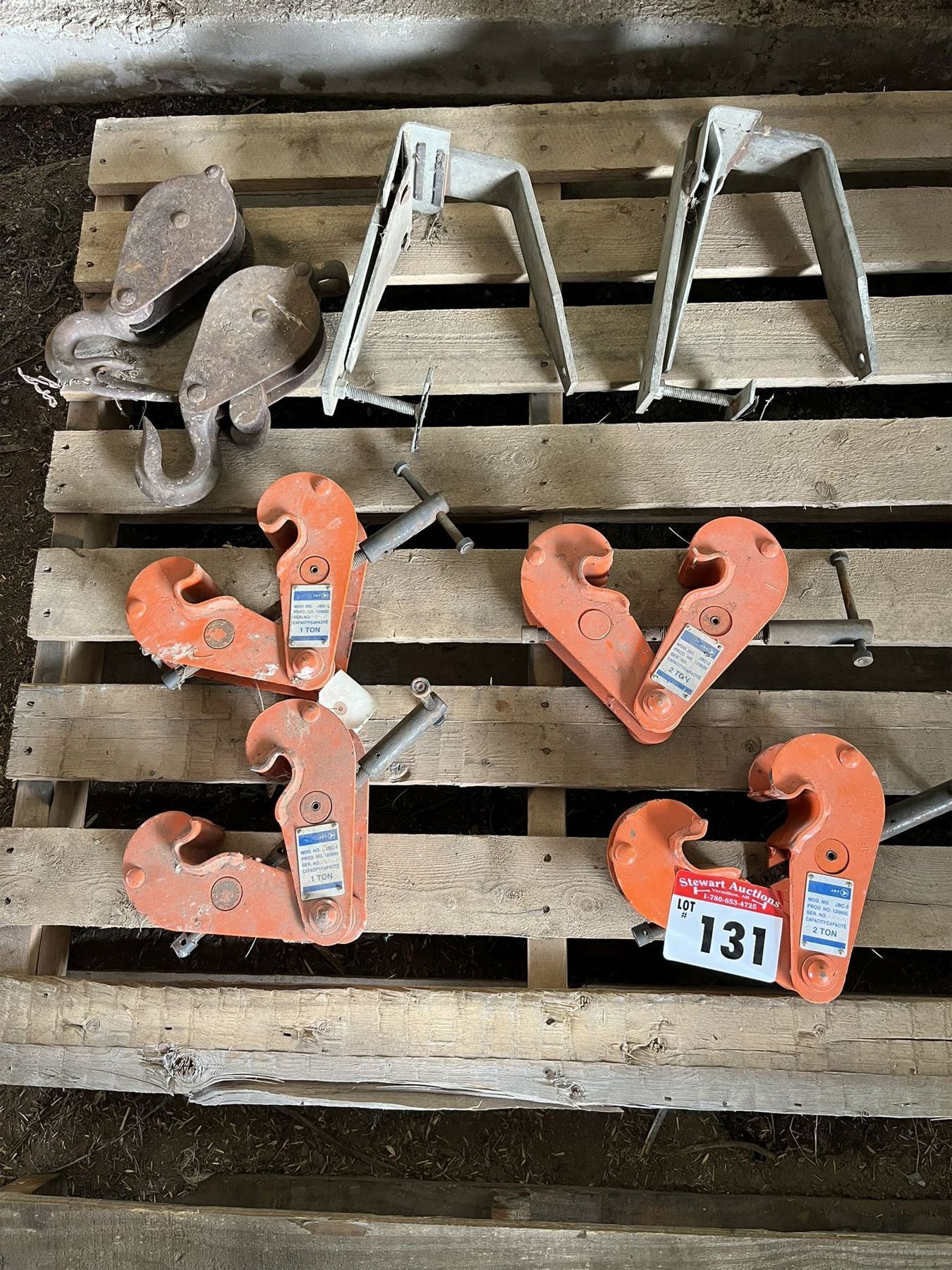1 & 2 ton sets of Gate Lifting Clamps, Beam Lifting Clamps, Block & Tackle