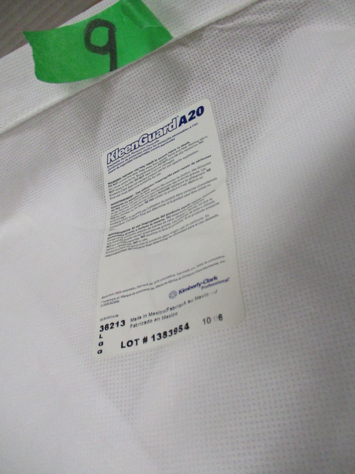 BOX C/W CHEF/LAB COATS