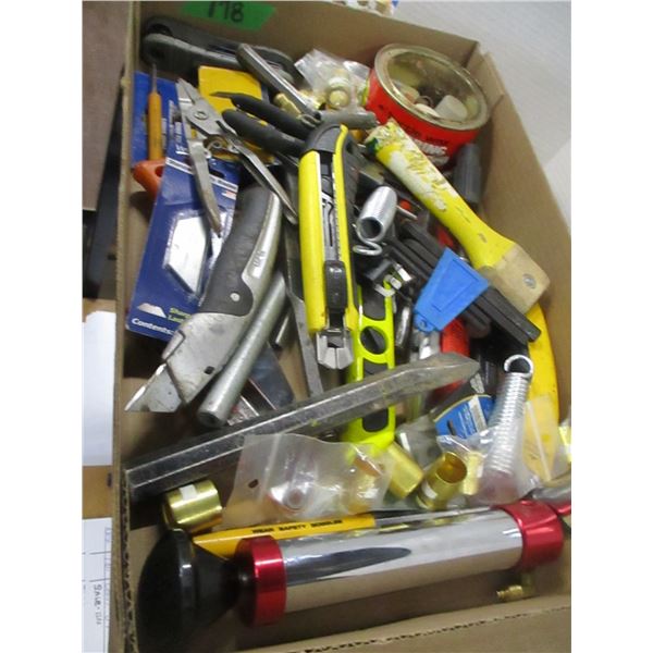 ESTATE: FLAT C/W MISC ITEMS