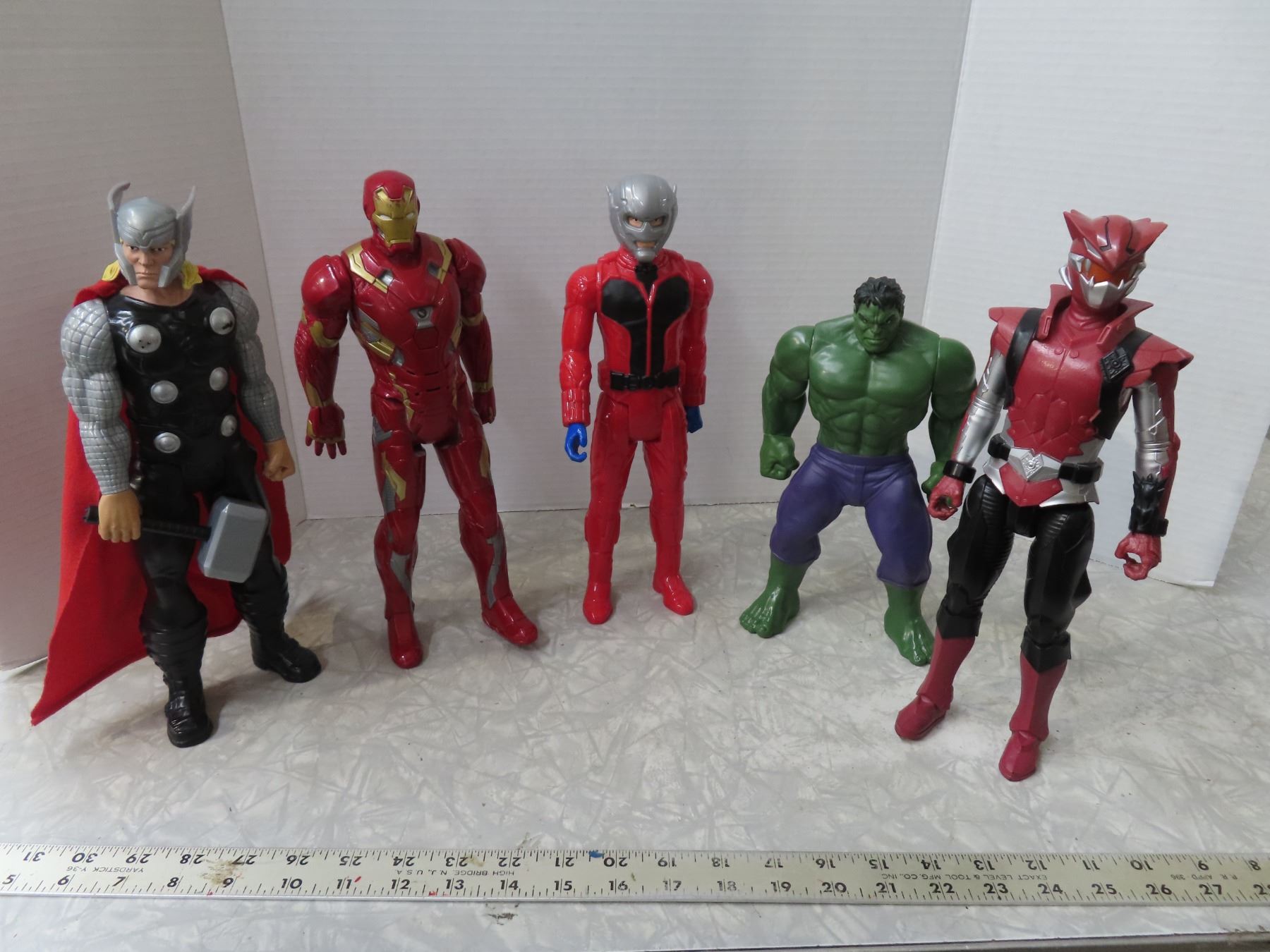 5 Different Large Action Figures Schmalz Auctions 5 Different Large Action Figures Schmalz Auctions