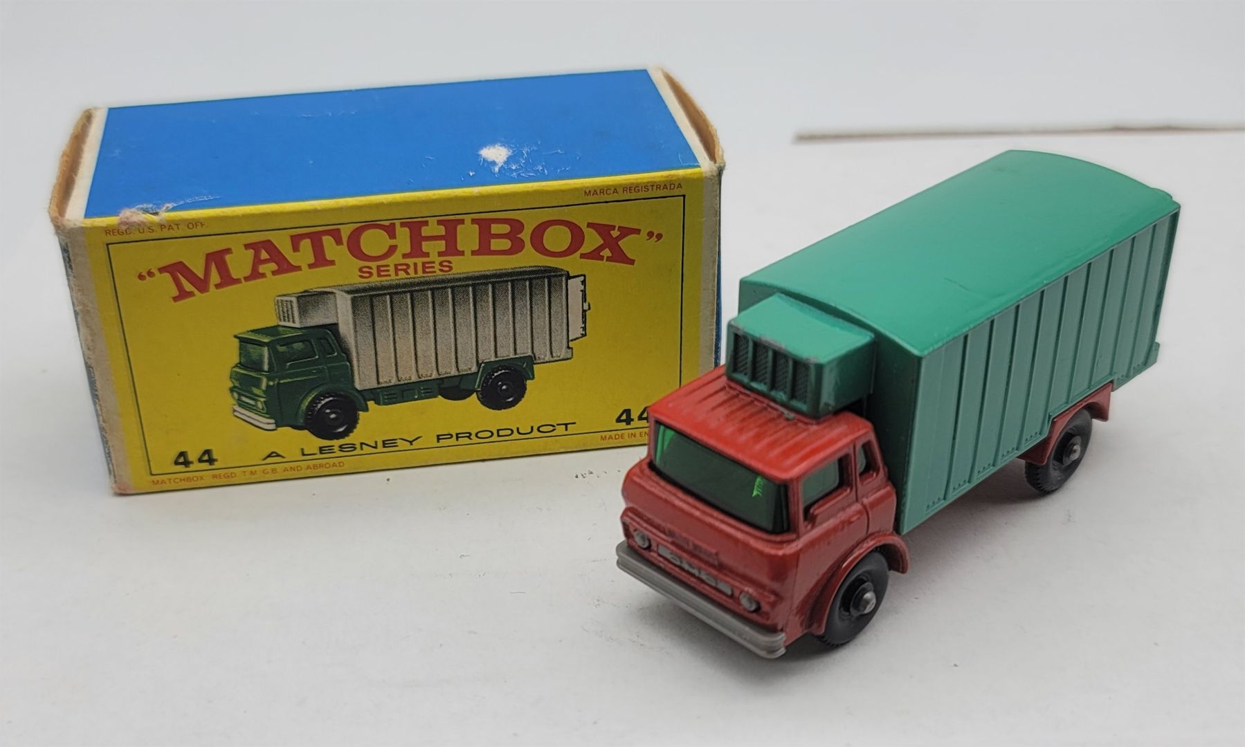 Matchbox Lesney #44 Refrigerator Truck with Original Box - ebidz.ca
