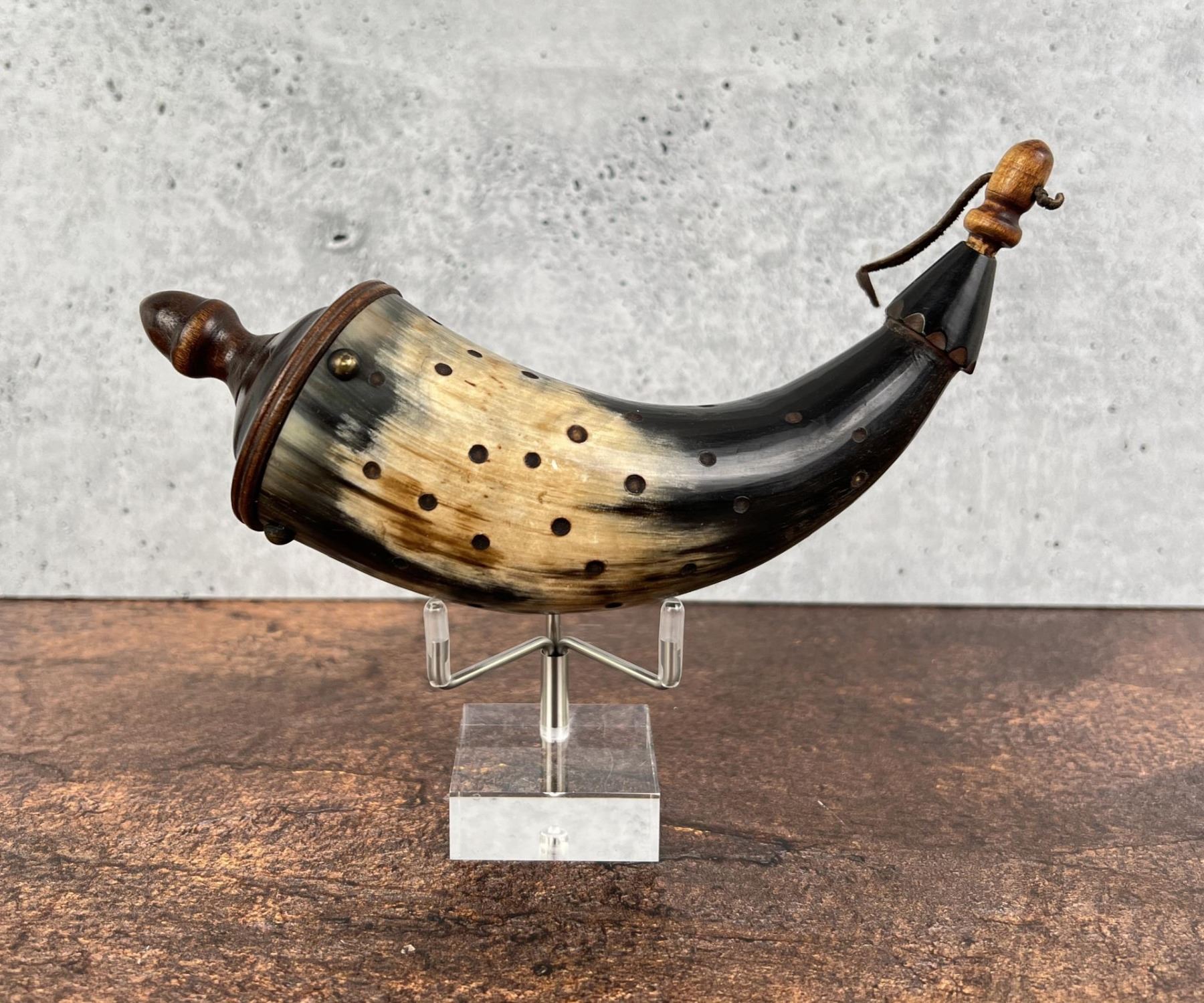 Custom Made Frontier Powder Horn
