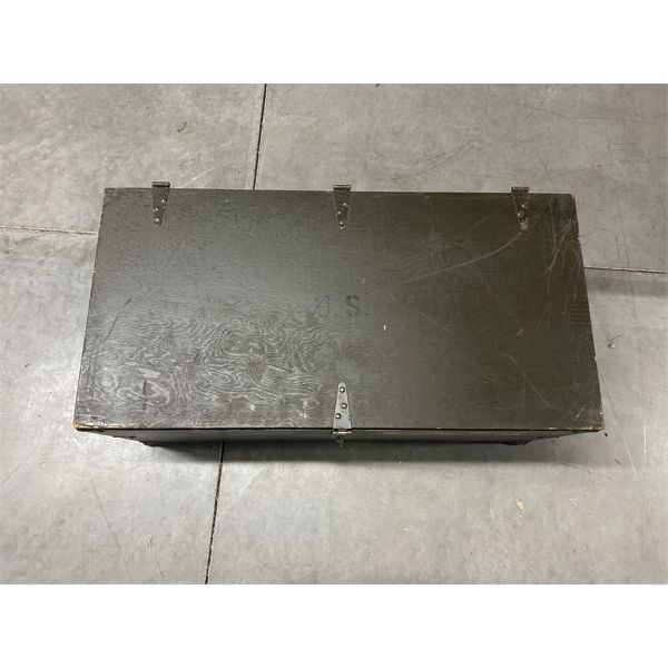 U.S Army Trunk Pick up only - Bosley Auctioneers