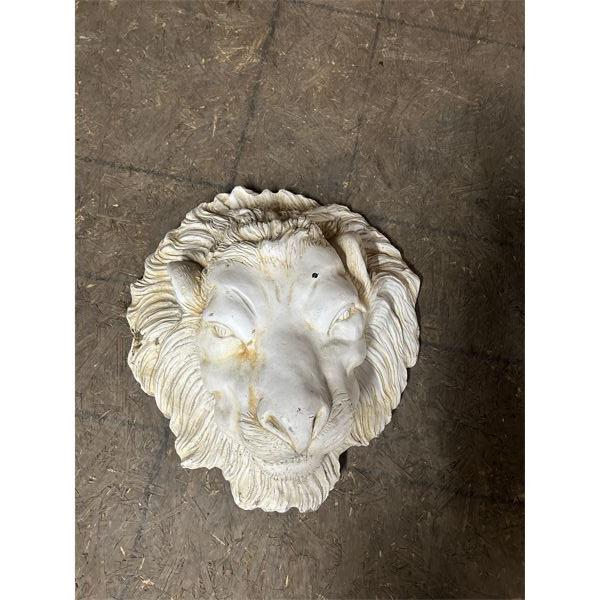 Lion's Head Outdoor Decoration - Bosley Auctioneers