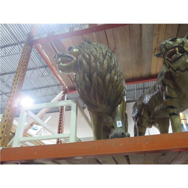 Life Size Fiberglass Lion Décor