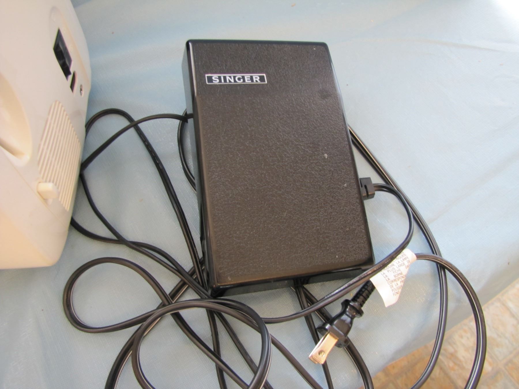 Singer Quantum XL-1000 sewing machine