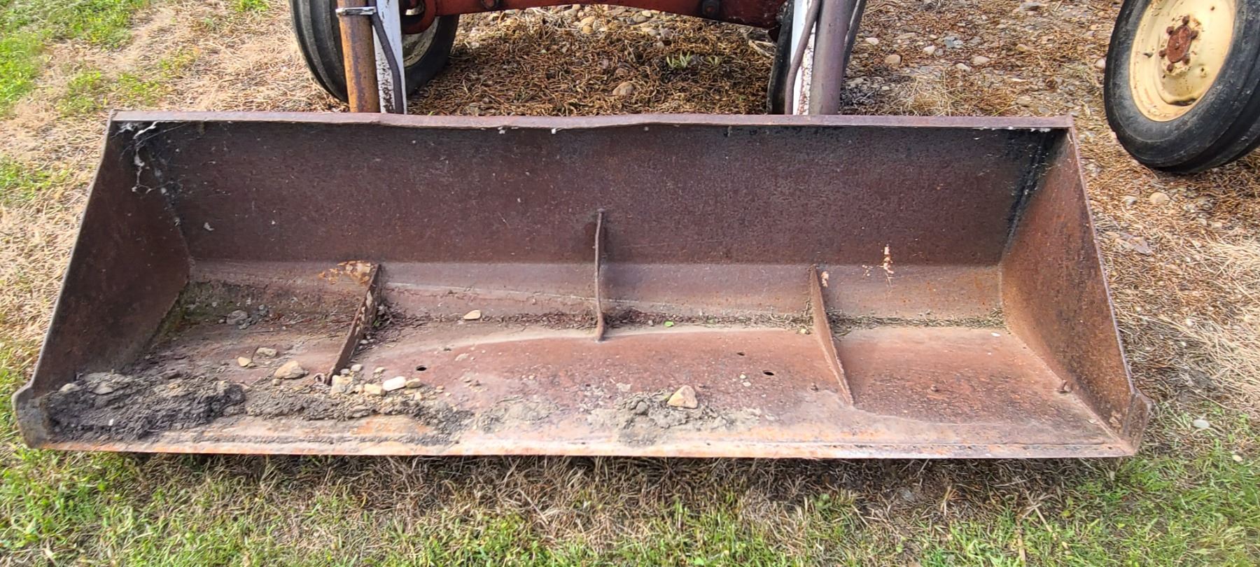 COCKSHUTT DIESEL 1850 TRACTOR C/W LOADER AND 5 FT BUCKET 3989 HRS POWER ...