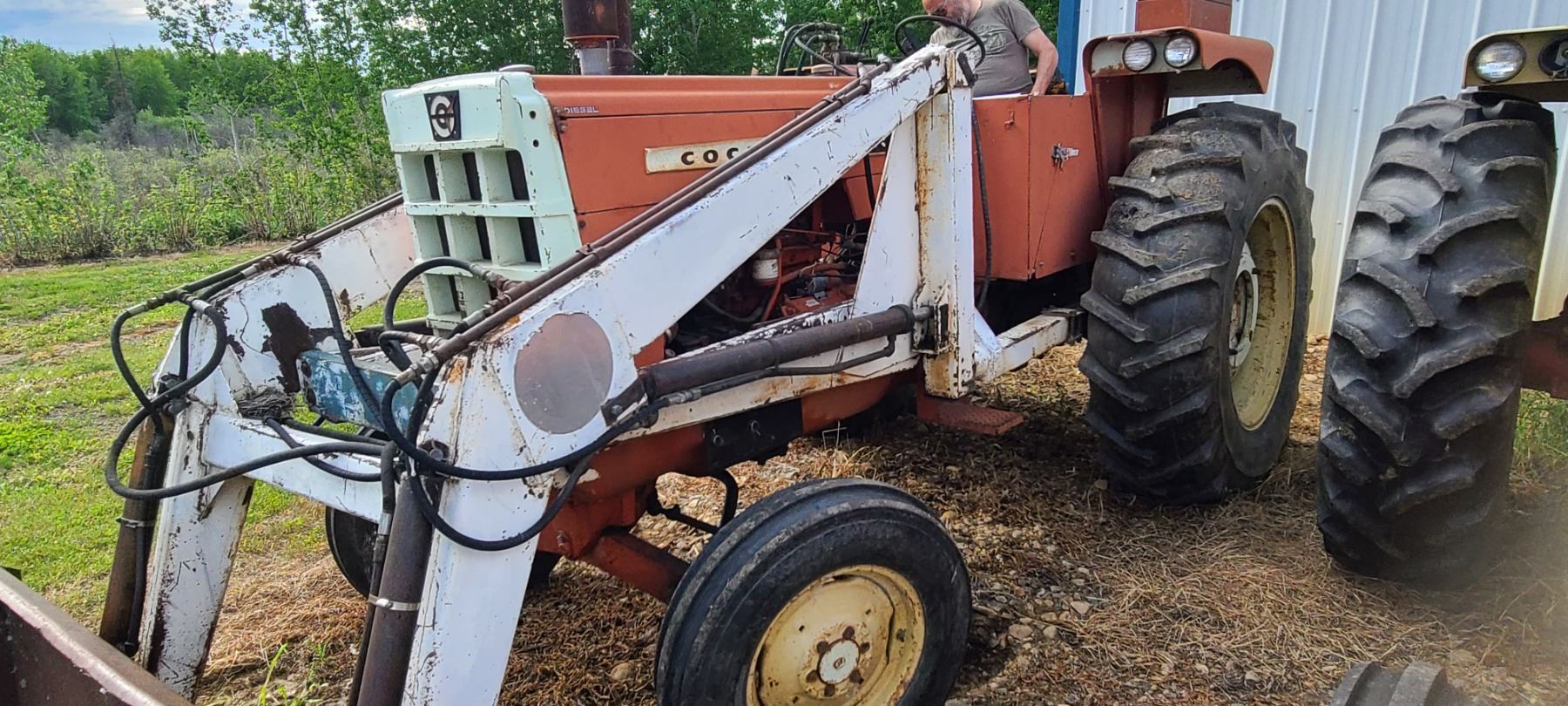 COCKSHUTT DIESEL 1850 TRACTOR C/W LOADER AND 5 FT BUCKET 3989 HRS POWER ...