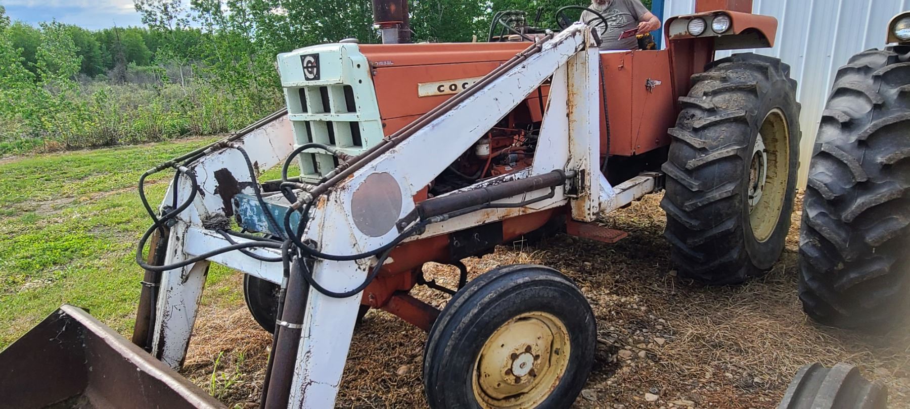 COCKSHUTT DIESEL 1850 TRACTOR C/W LOADER AND 5 FT BUCKET 3989 HRS POWER ...