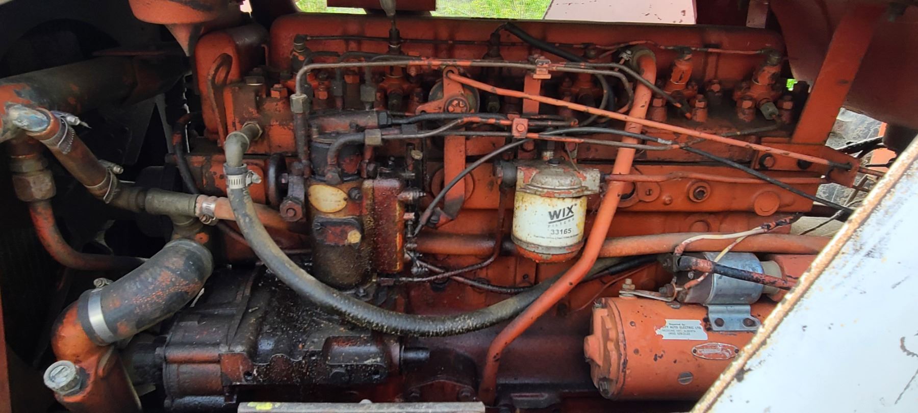 COCKSHUTT DIESEL 1850 TRACTOR C/W LOADER AND 5 FT BUCKET 3989 HRS POWER ...