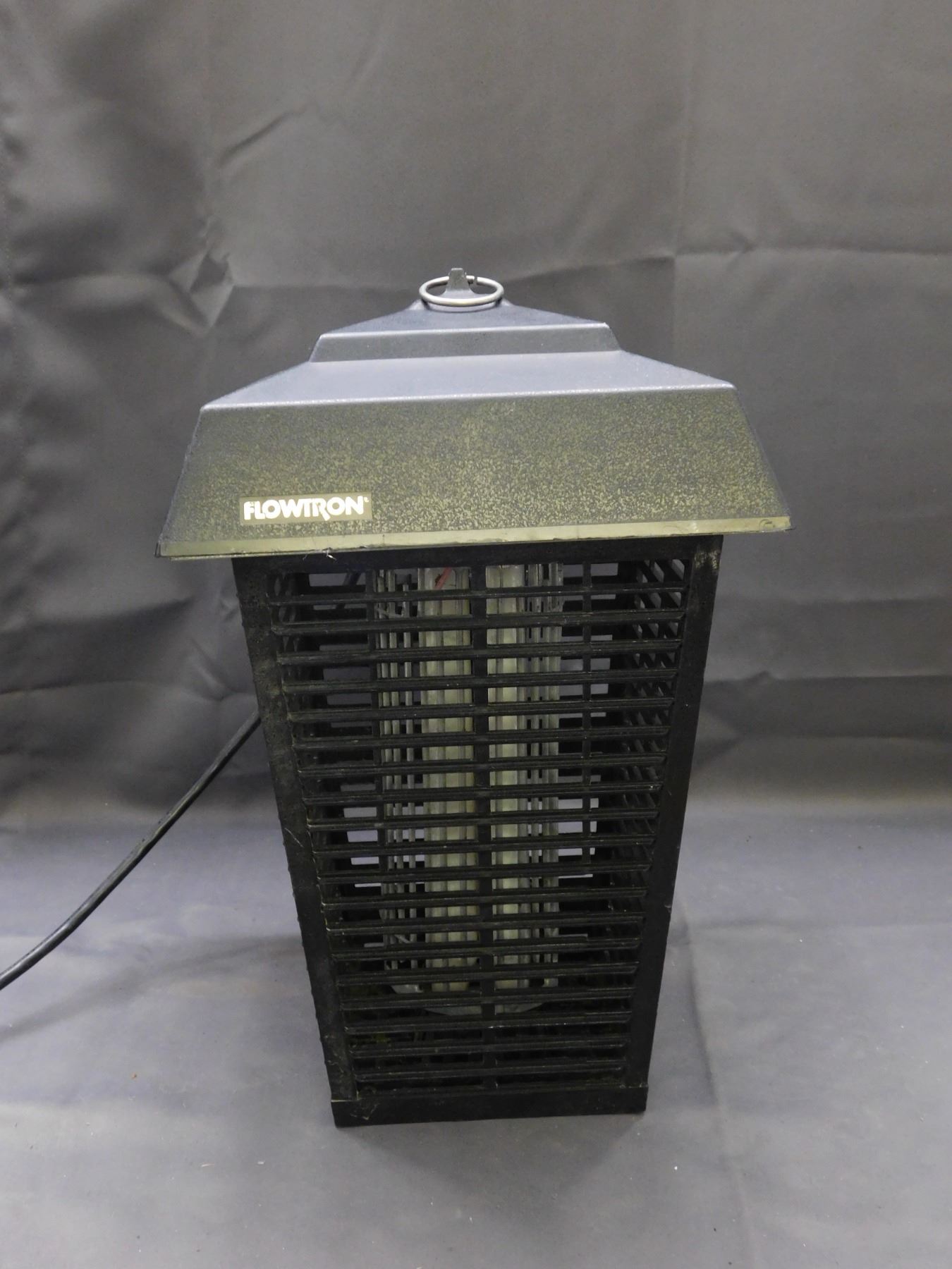 Flowtron Outdoor Electric Hanging Bug Zapper Large