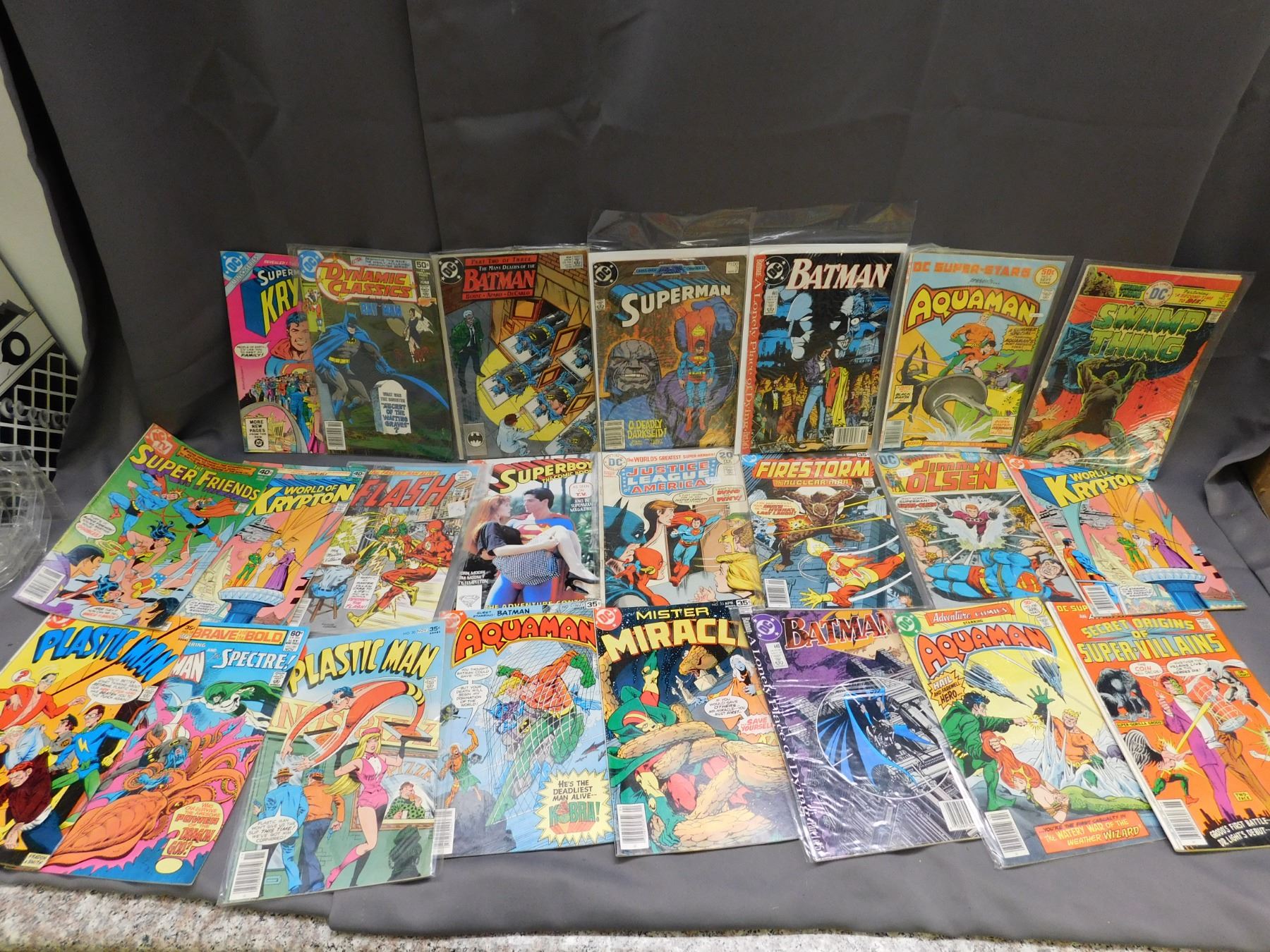Lot of 23 VIntage DC Comics Superman, The Flash, Plastic Man, Aquaman ...