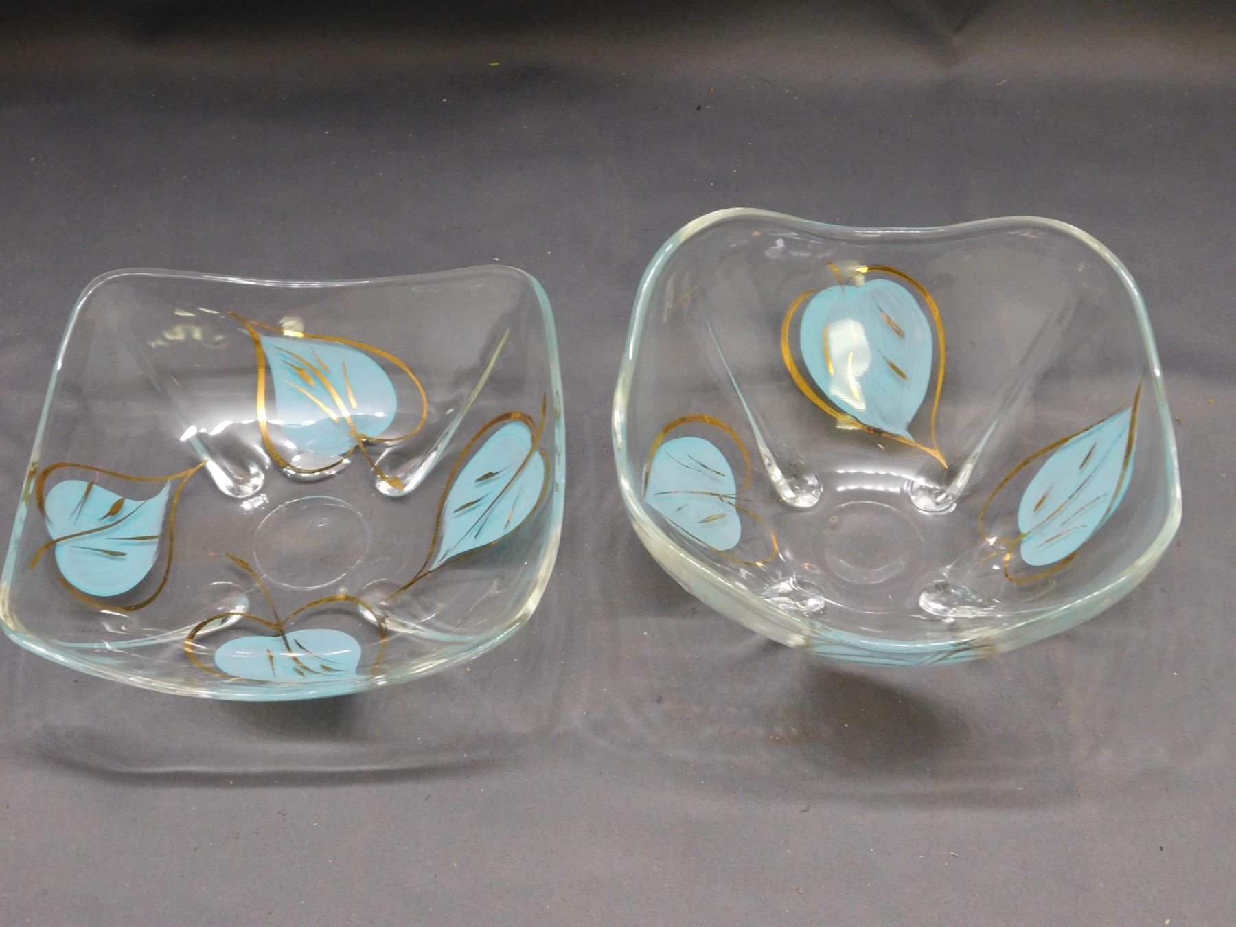 Lot of 2 Vintage MCM Glass Serving Bowls Gold & Blue Leaf Pattern Hand ...