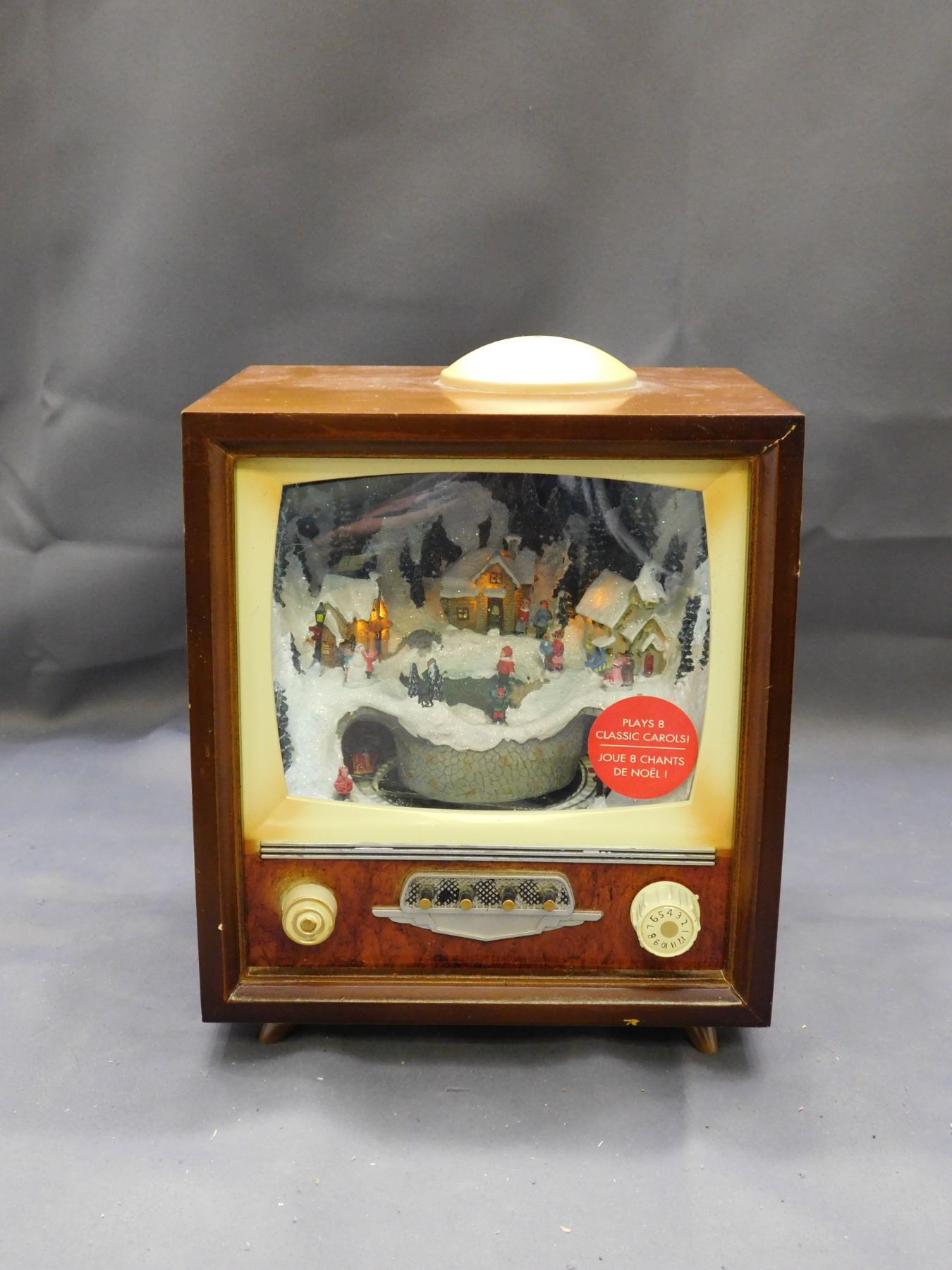 Retro Light and Sound Christmas TV Rotating Decoration