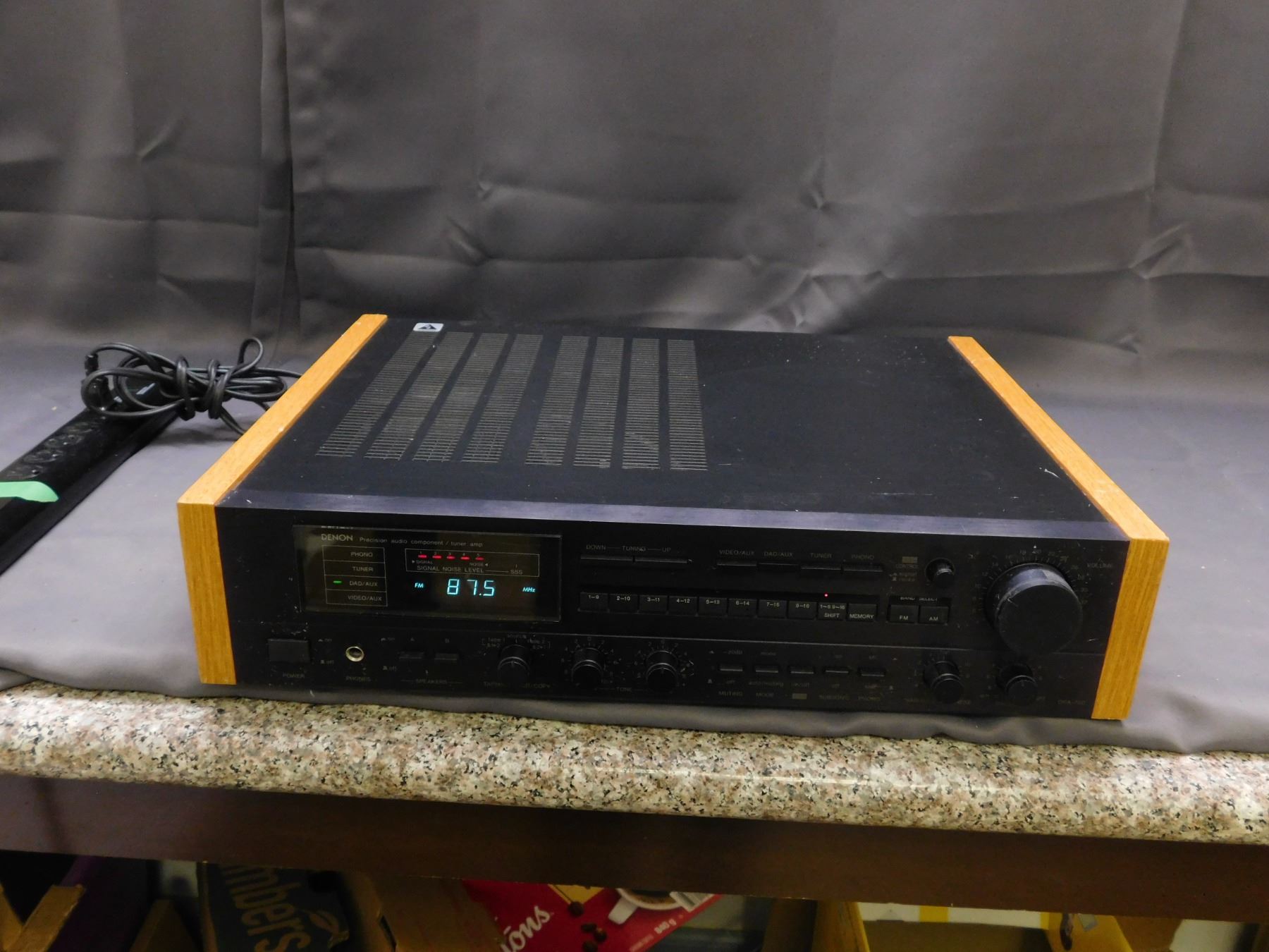 Denon Model DRA-750 Precision Audio Component / Tuner Amplifier