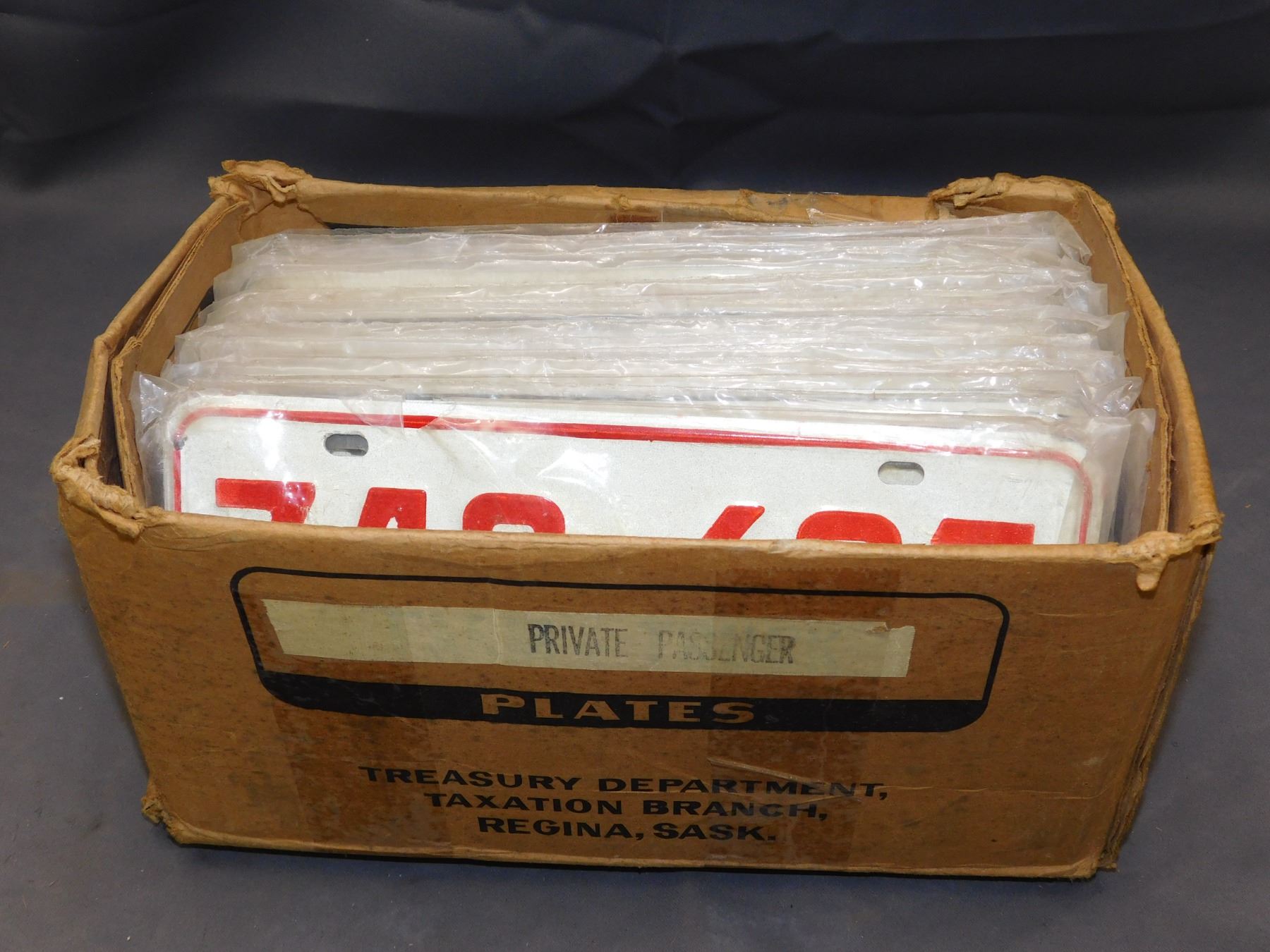 Partial Case of 1975 SK License Plates *unused*