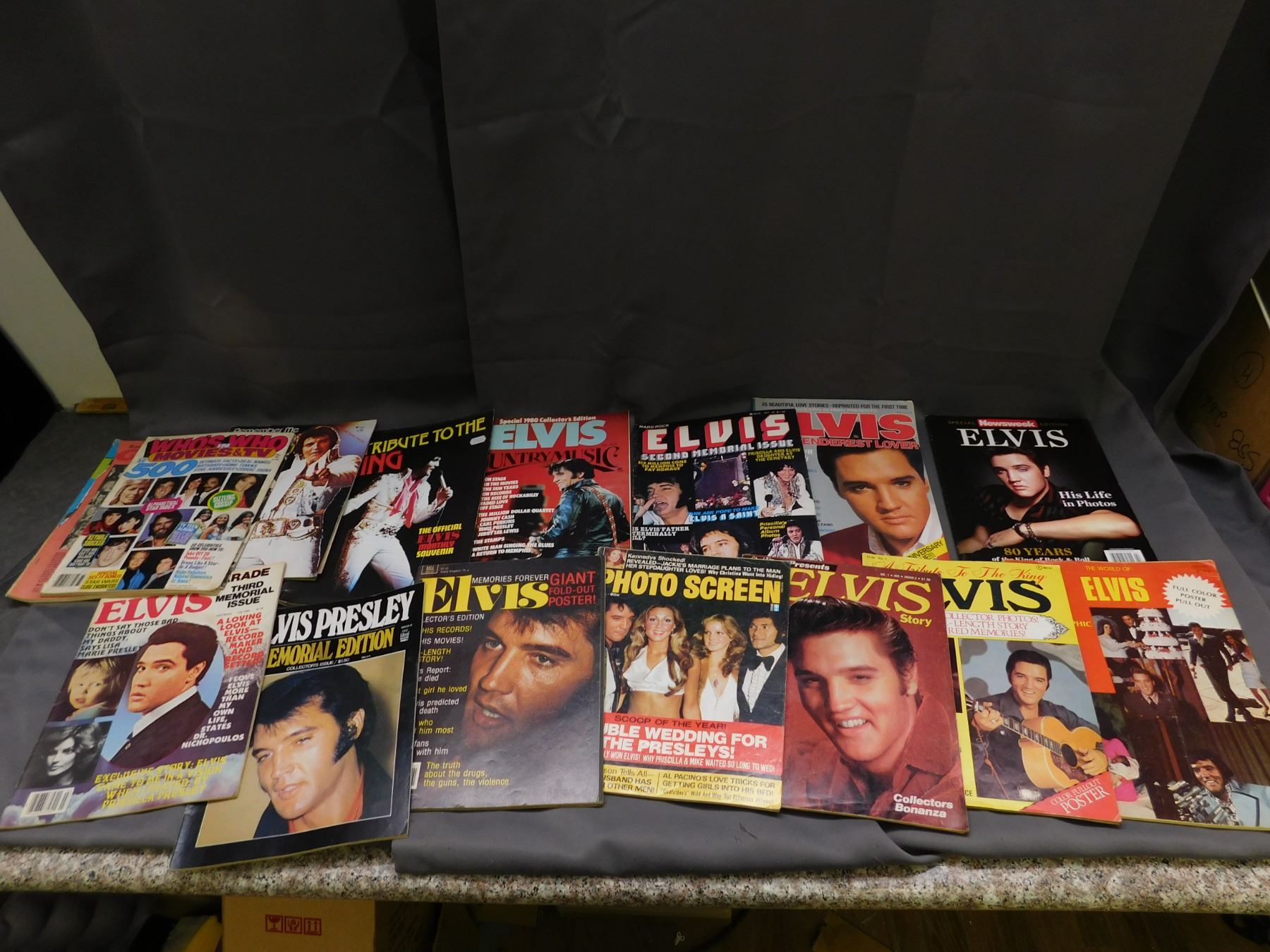 Lot of Elvis Related Vintage Magazines