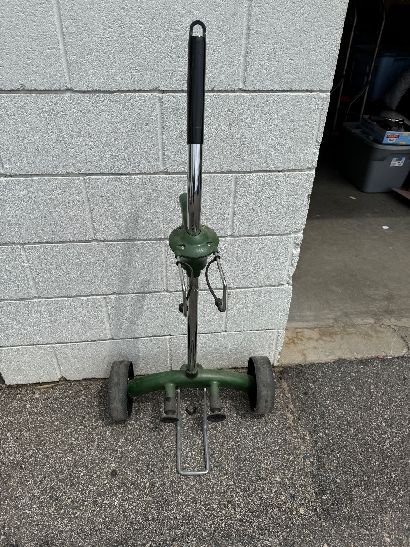 Heavy plant pot mover