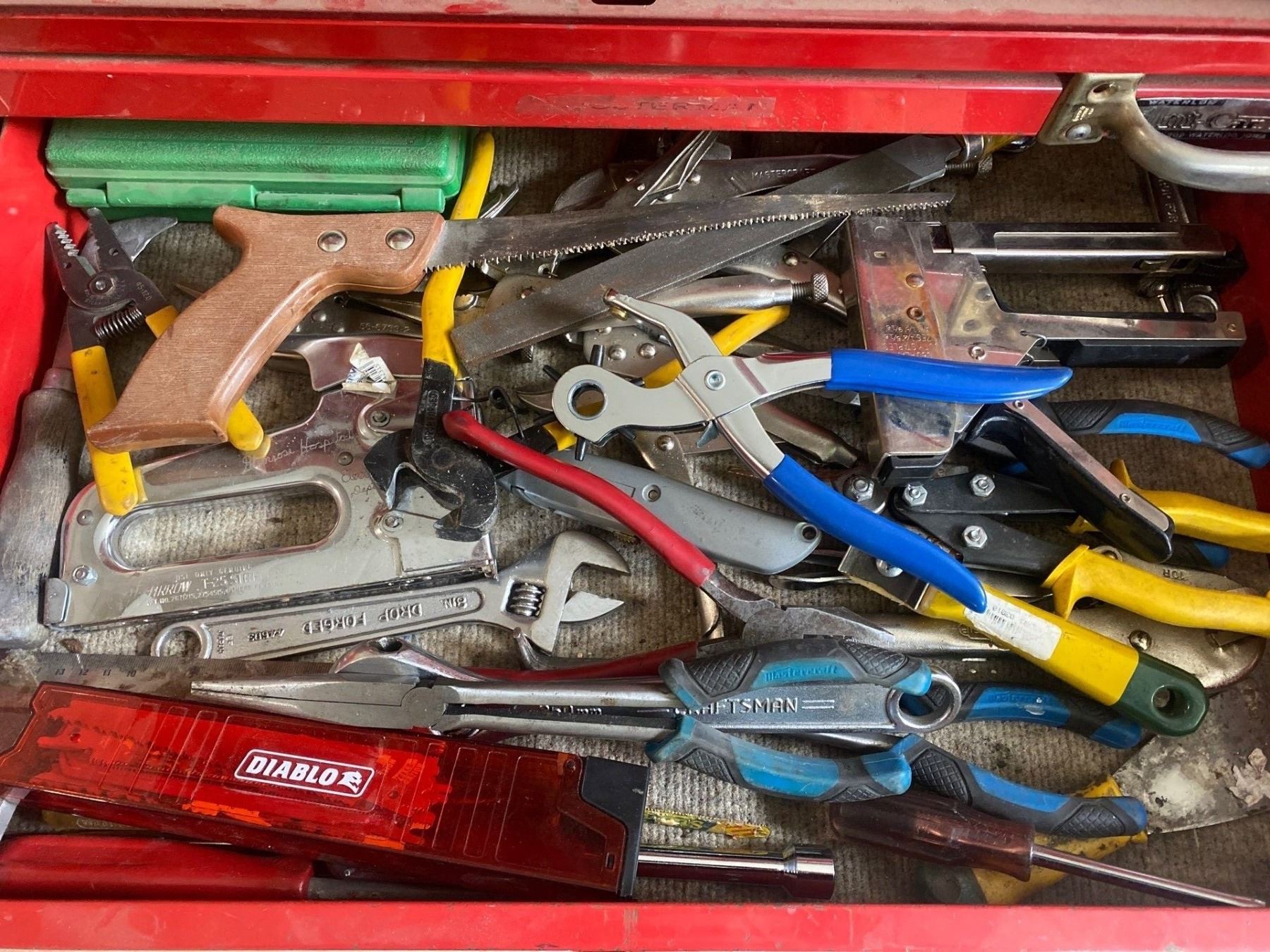 Beach Tool Chest & Contents - Beck Auctions Inc.