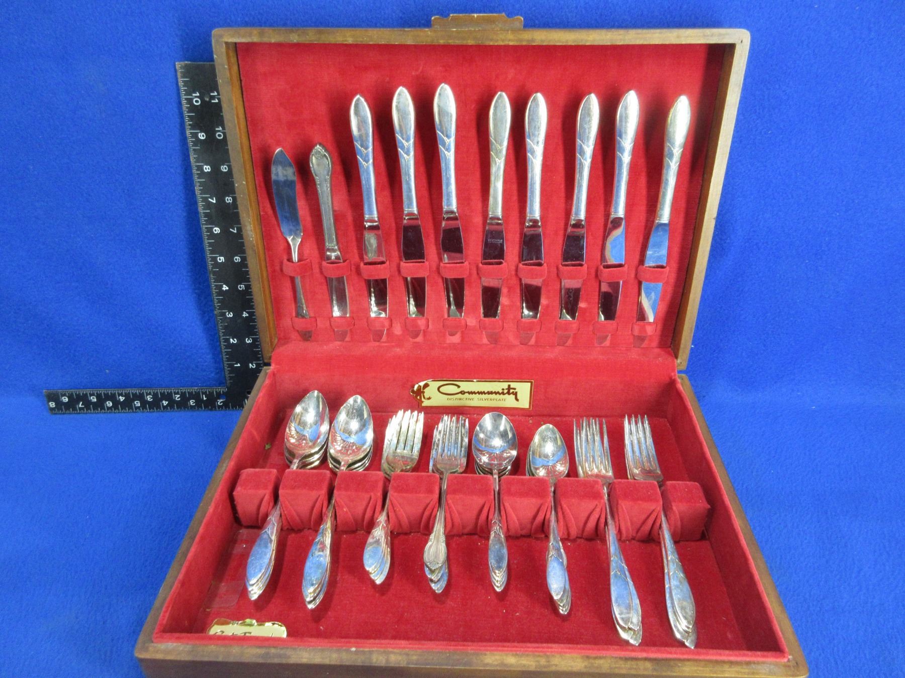 Vintage Community Distinctive Silverplate Silverware Set