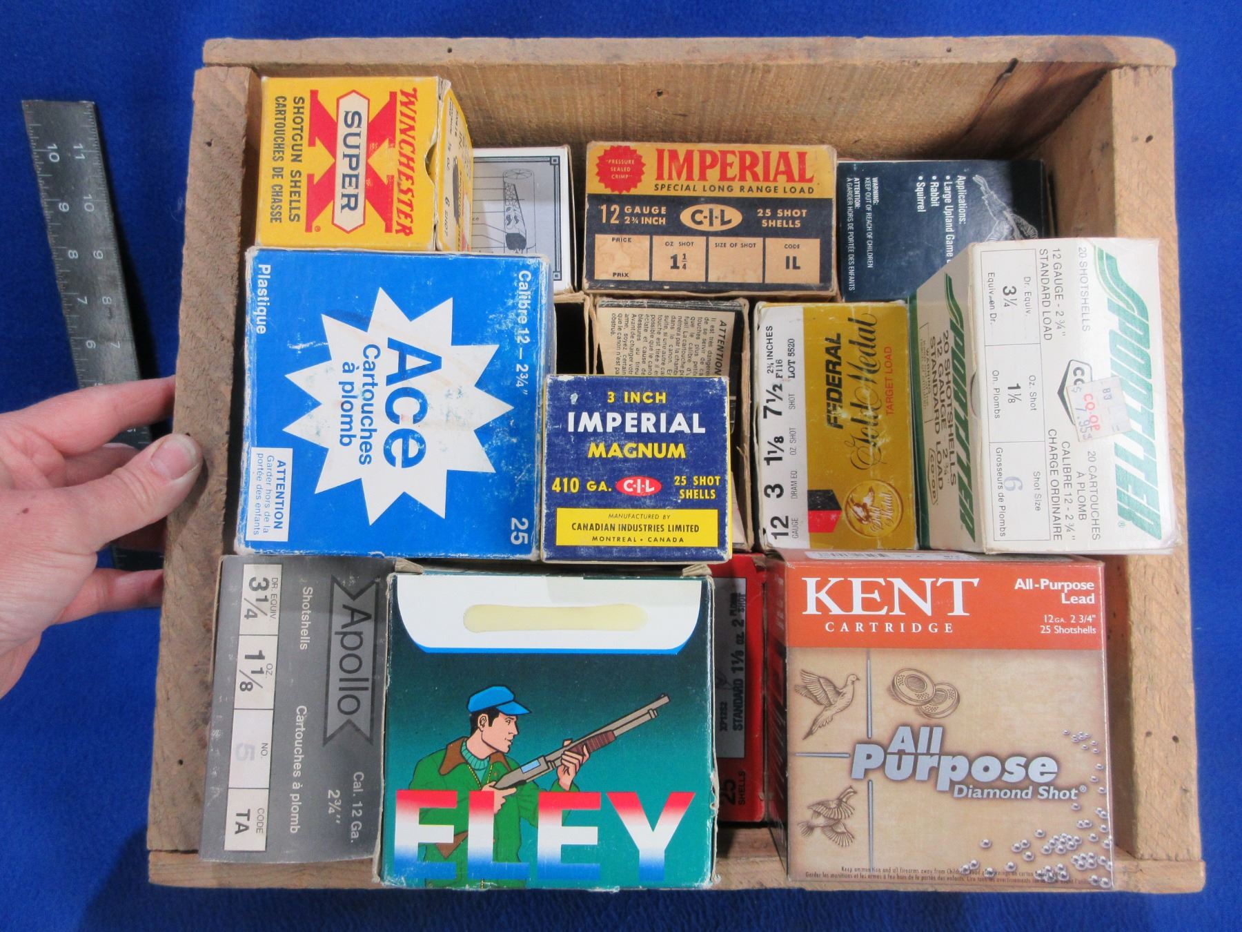 CIL 22 LR Wood Box with 20 Empty Ammo Boxes