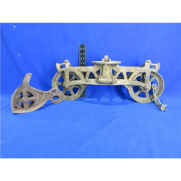 Vintage Cast Iron Steel Bearing Barn Hay Trolley