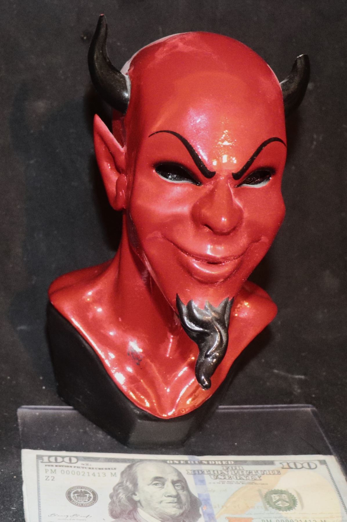 SCREAM QUEENS RED DEVIL MAQUETTE & PAINT MASTER