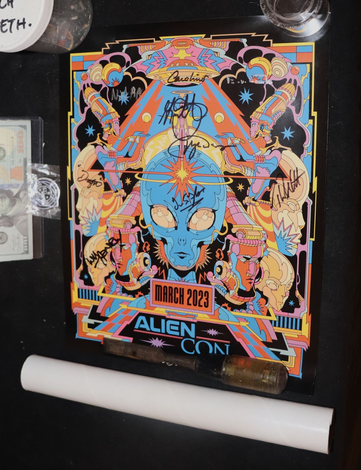 ANCIENT ALIENS CAST SIGNED ALIEN CON POSTER WITH ENAMEL PIN