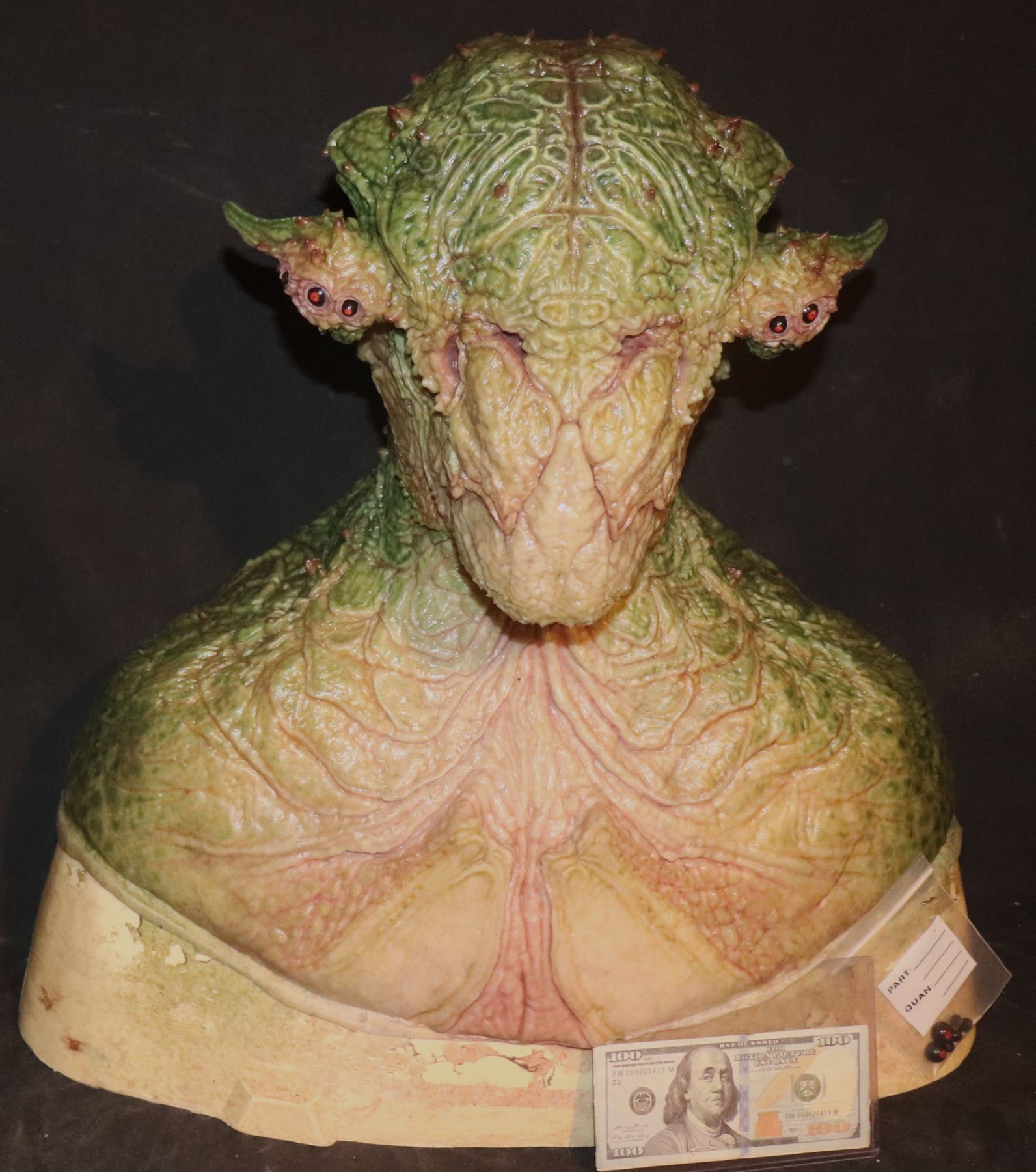 ALIEN FULL HEAD HERO SILICONE MASK ON LIFE CAST BUST OOAK A
