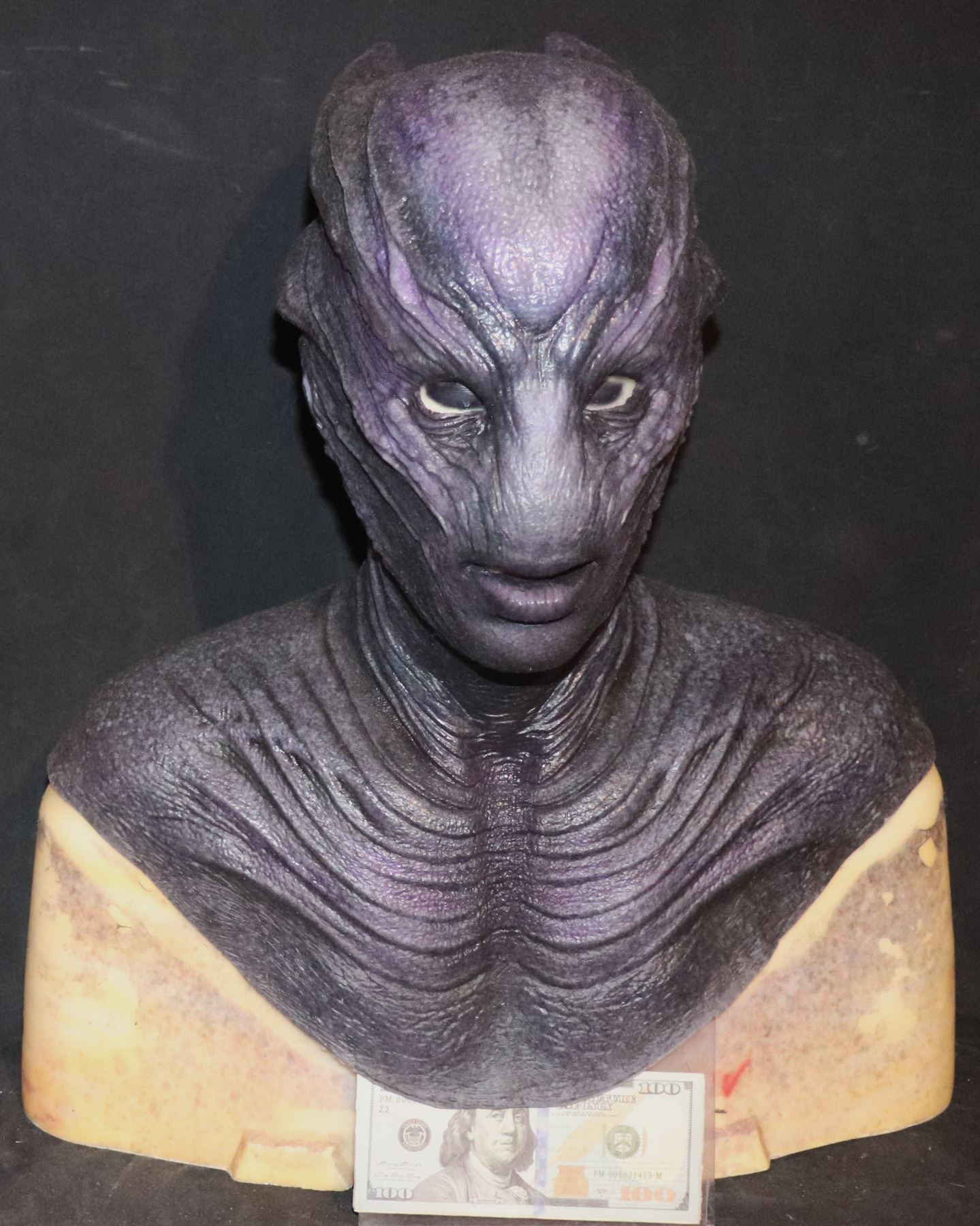 ALIEN FULL HEAD HERO SILICONE MASK ON LIFE CAST BUST OOAK F