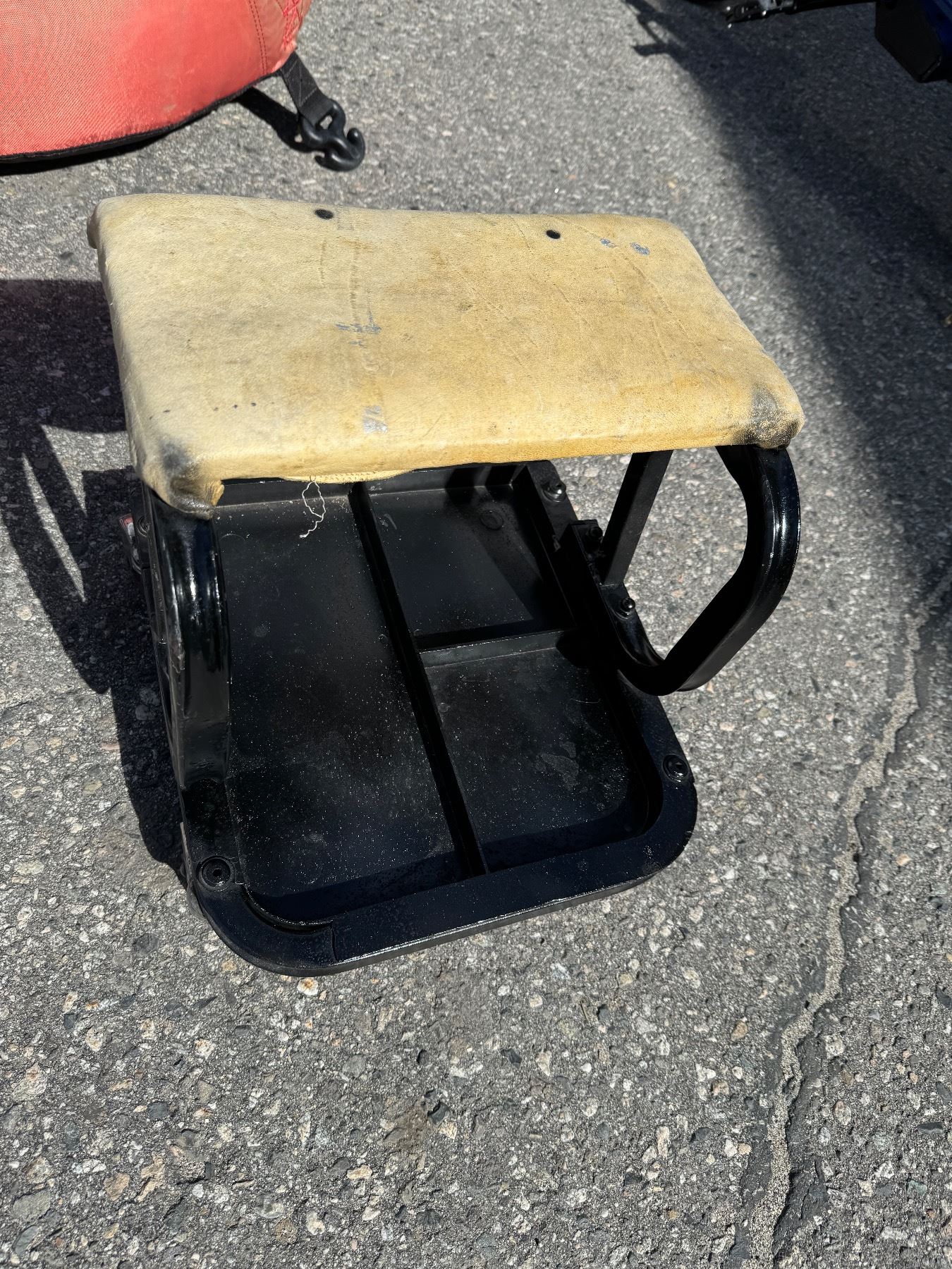 Shop stool
