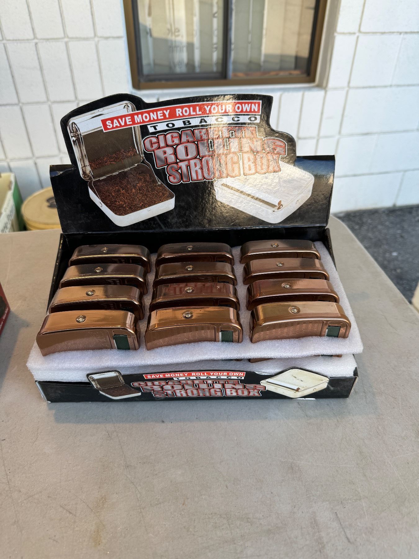 Cigarette rolling Strong boxes