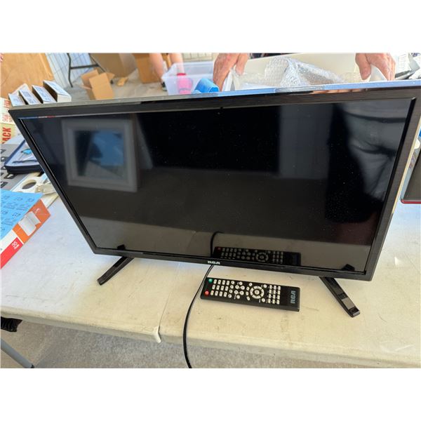 RCA 24 inch TV with remote