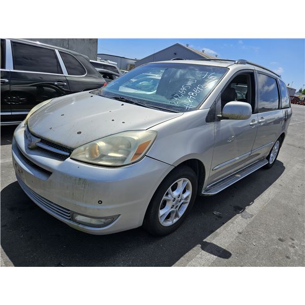 2005 Toyota Sienna
