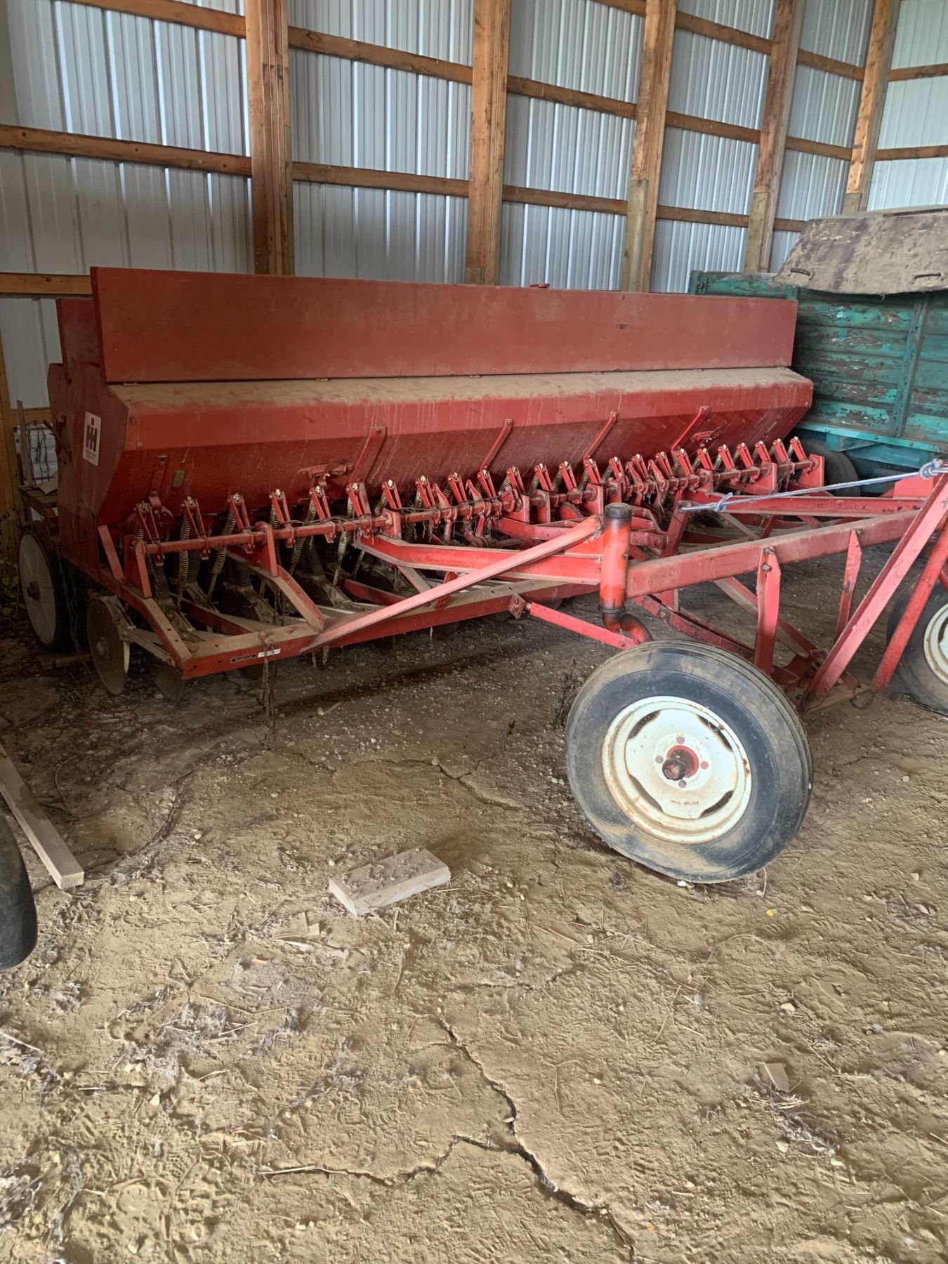 IH 100 End Wheel 12 ft Drill. Not to be Picked Up Until After 3-6pm ...