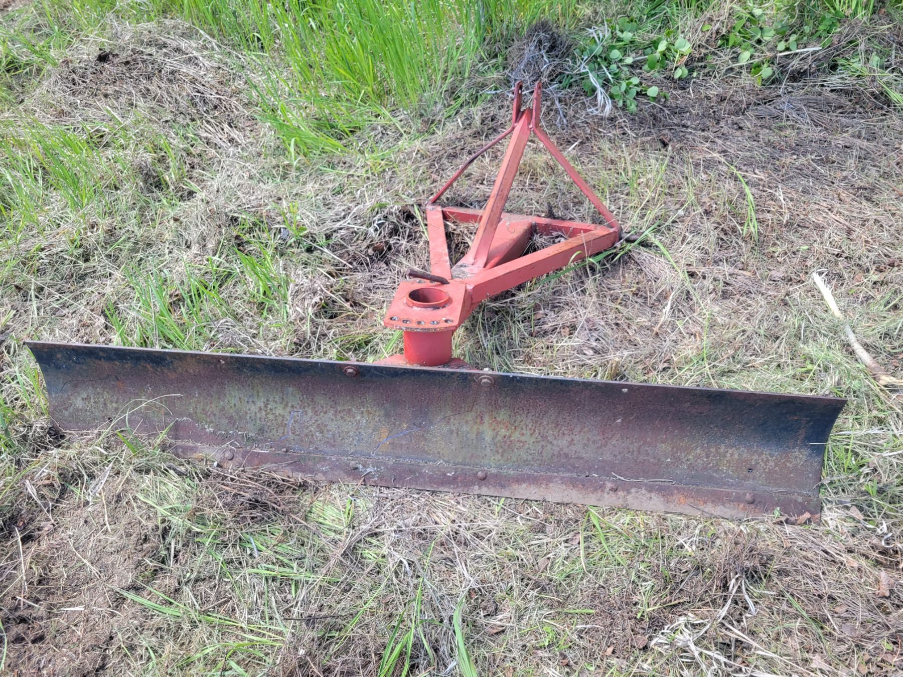 3pt 72 inch red back blade.