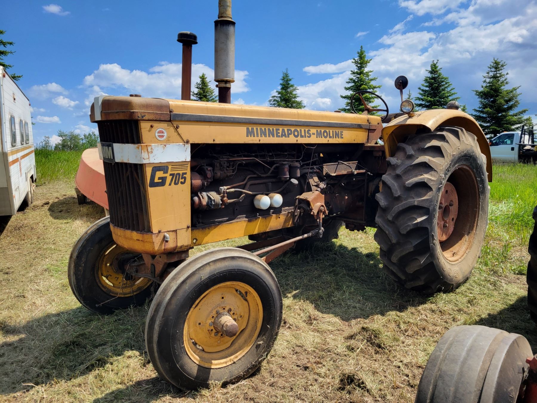Minneapolis Moline G705 Tractor. Dual Hyd's. 18.4 X 34. SN. 23703381 ...