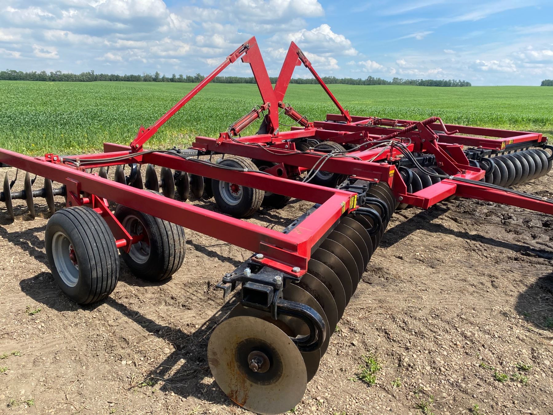 Case 496 DH 24 ft Disc. 20.5-21 inch smooth blades, SN. JAG015716, Shedded