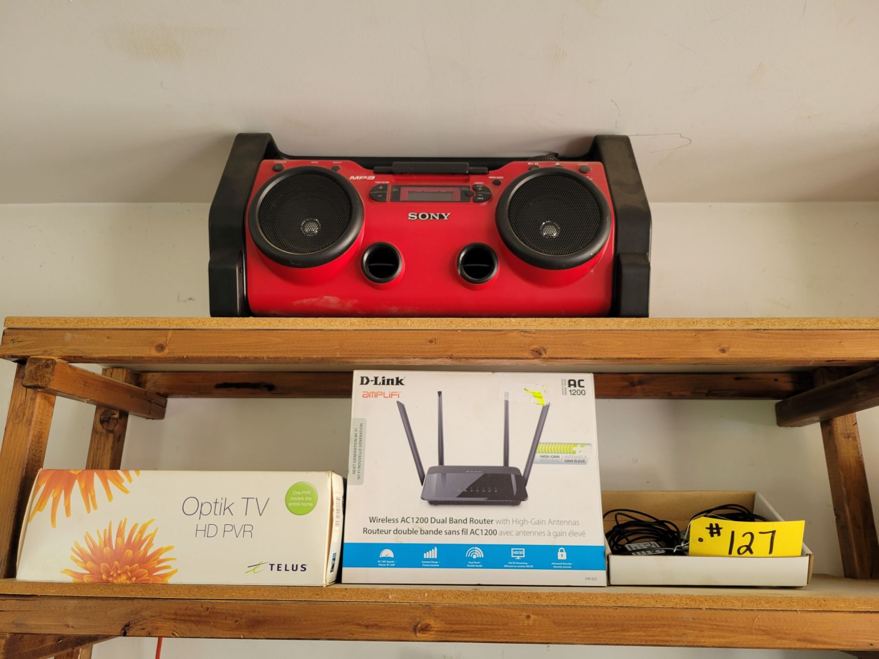 Sony stereo, d link router,