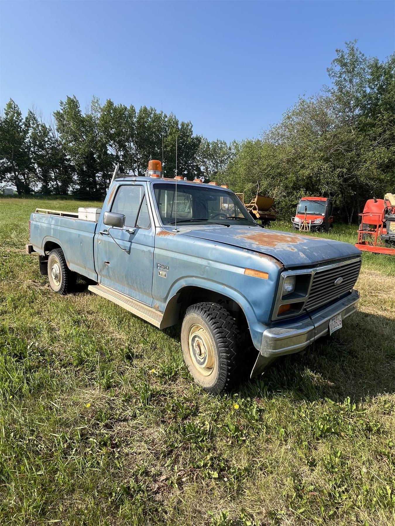 1984 Ford F250 Truck, 4 Speed Manual, 4x4, Diesel