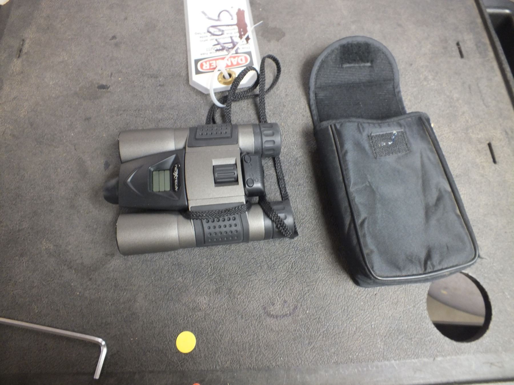 Nexxtech Binoculars w/ Built In Digital Camera w/ Nut Cracker Set