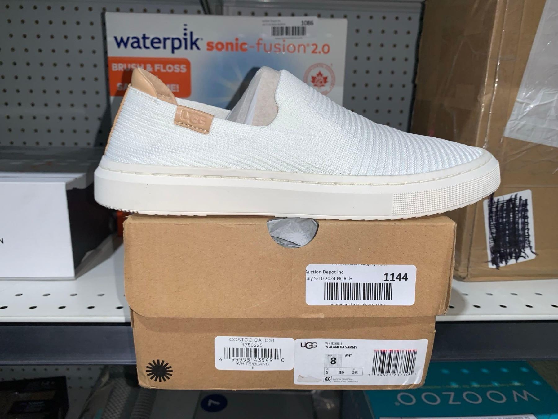 Ugg Alameda Sammy White Runners Ladies Size 8