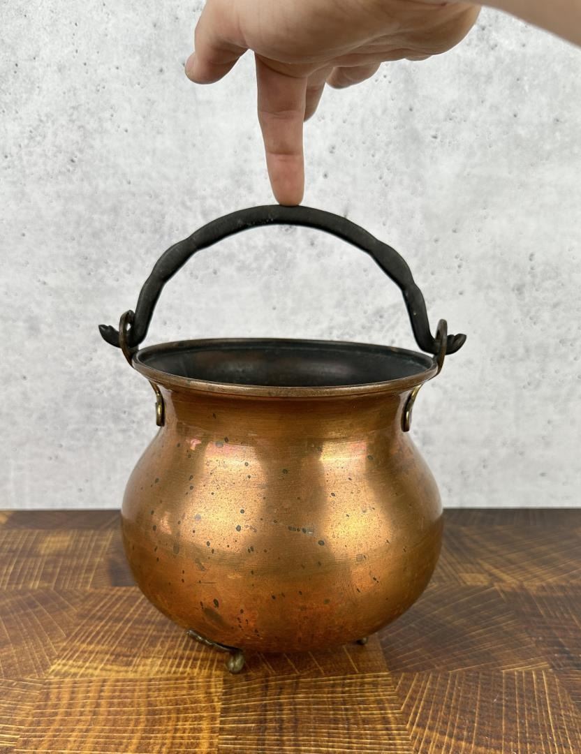 Ethan Allen Hand Hammered Copper Pot